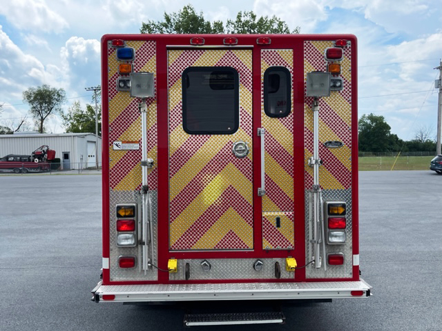 2003 E-One Ford 4x4 Commercial Walk-In Rescue | Used Truck Details