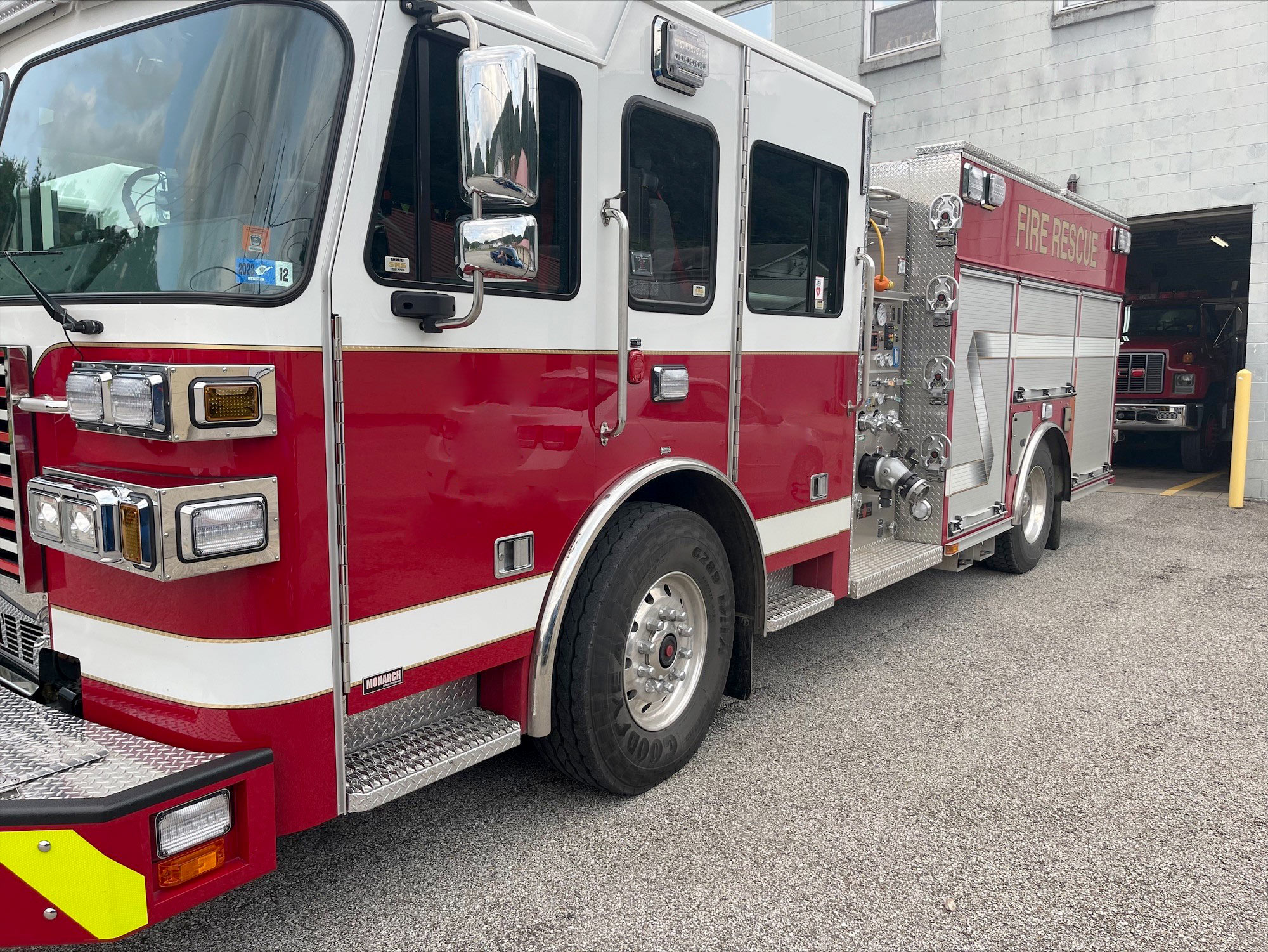2019 Sutphen Custom Rescue Pumper | Used Truck Details