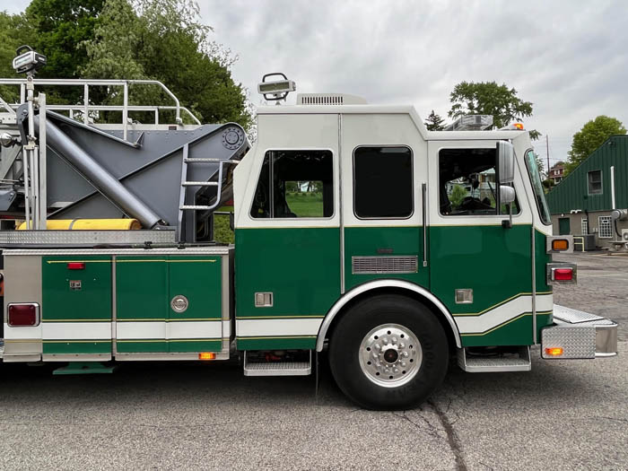 2001 Sutphen 95' Mid-Mount Platform | Used Truck Details