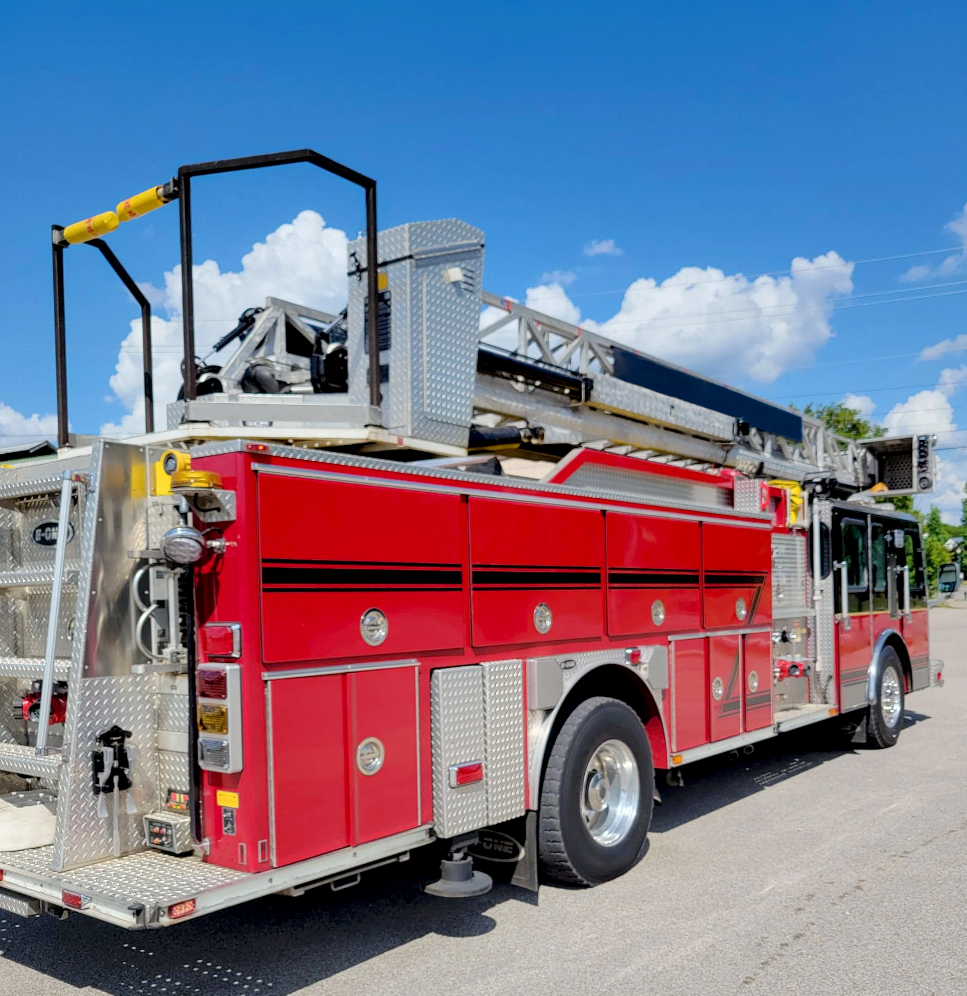 1994 E-One Hurricane 75' Ladder | Used Truck Details