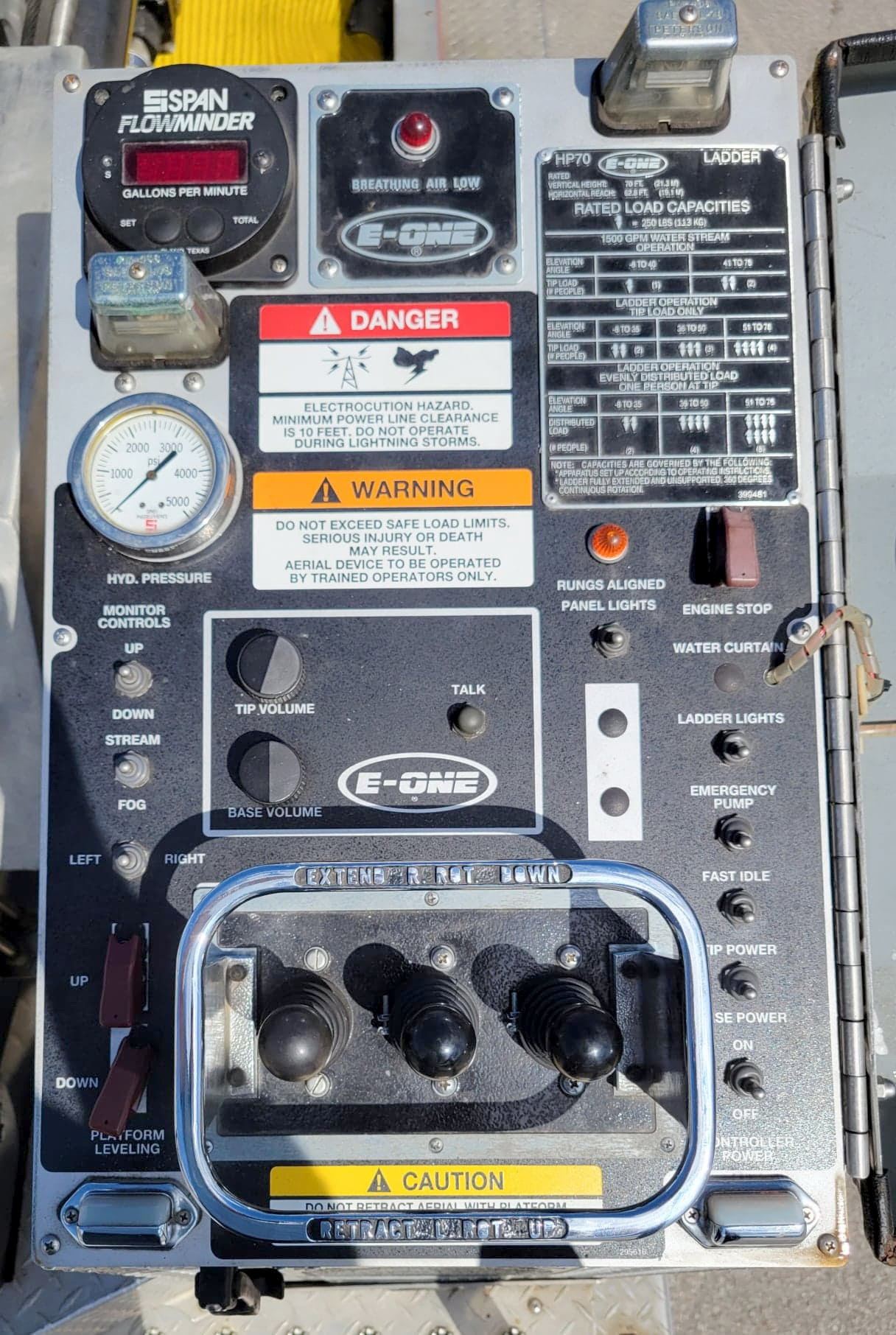 1994 E-One Hurricane 75' Ladder | Used Truck Details