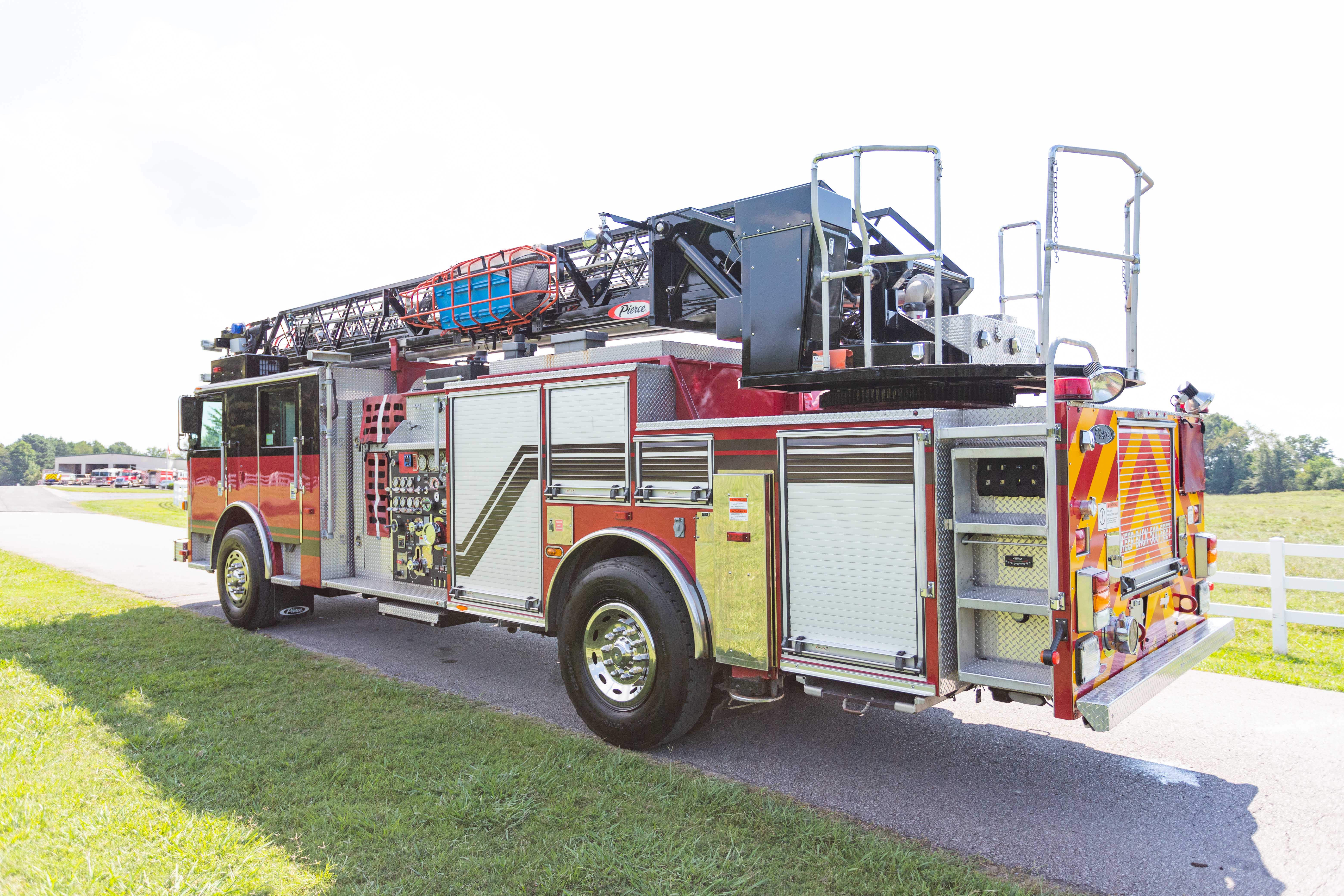 2008 Pierce Arrow XT 75' Quint | Used Truck Details