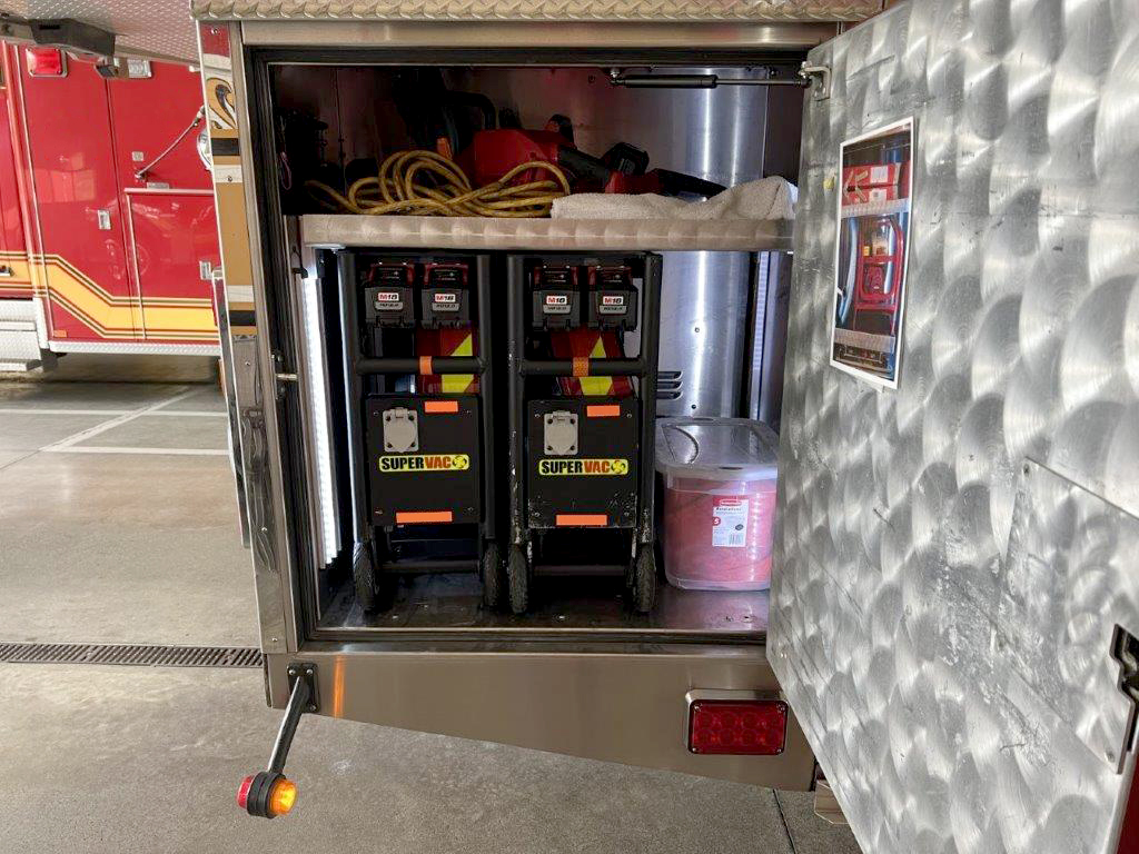 2012 Sutphen 100' Mid-Mount Platform | Firetrucks Unlimited