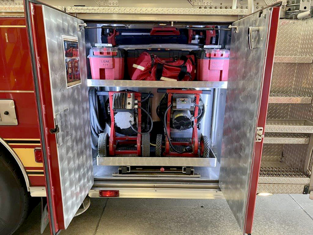 2012 Sutphen 100' Mid-Mount Platform | Used Truck Details