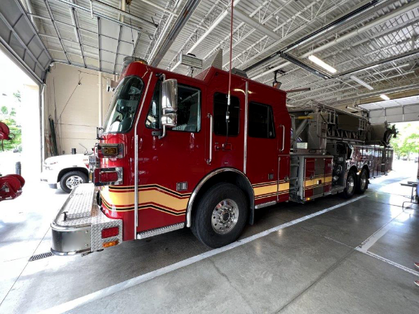 2012 Sutphen 100' Mid-Mount Platform | Used Truck Details