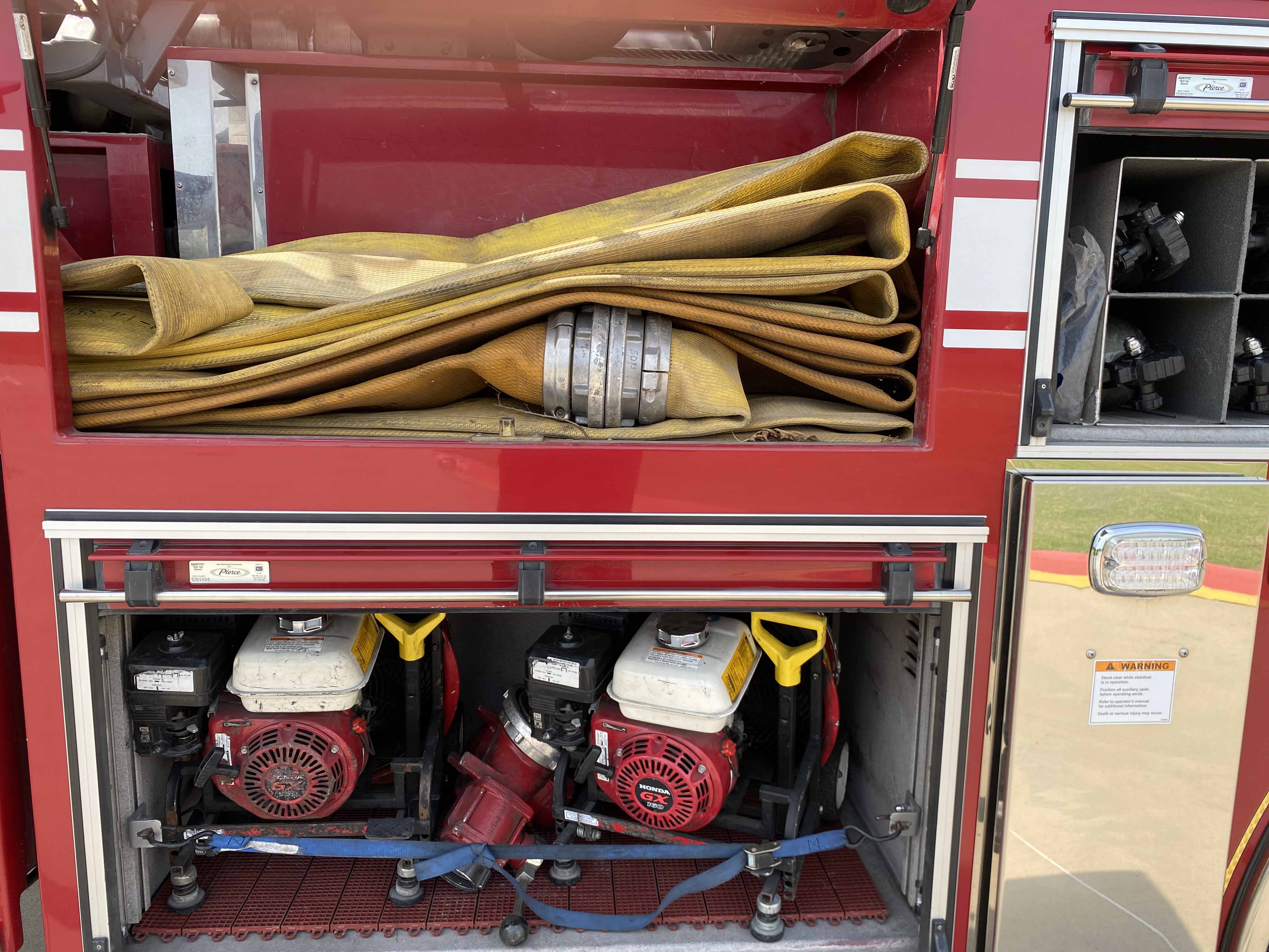 2010 Pierce Arrow XT 95' Mid-Mount Platform | Firetrucks Unlimited