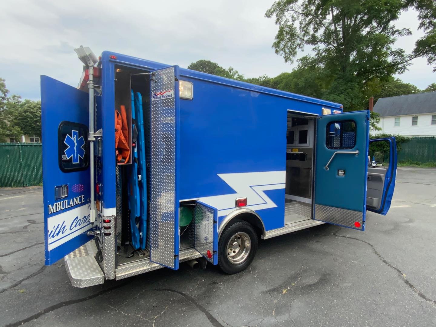 2002 PL Custom Ford Type III Ambulance | Used Truck Details