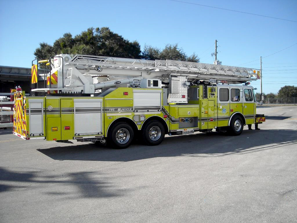 2006 E-One Cyclone II 100' Bronto | Used Truck Details