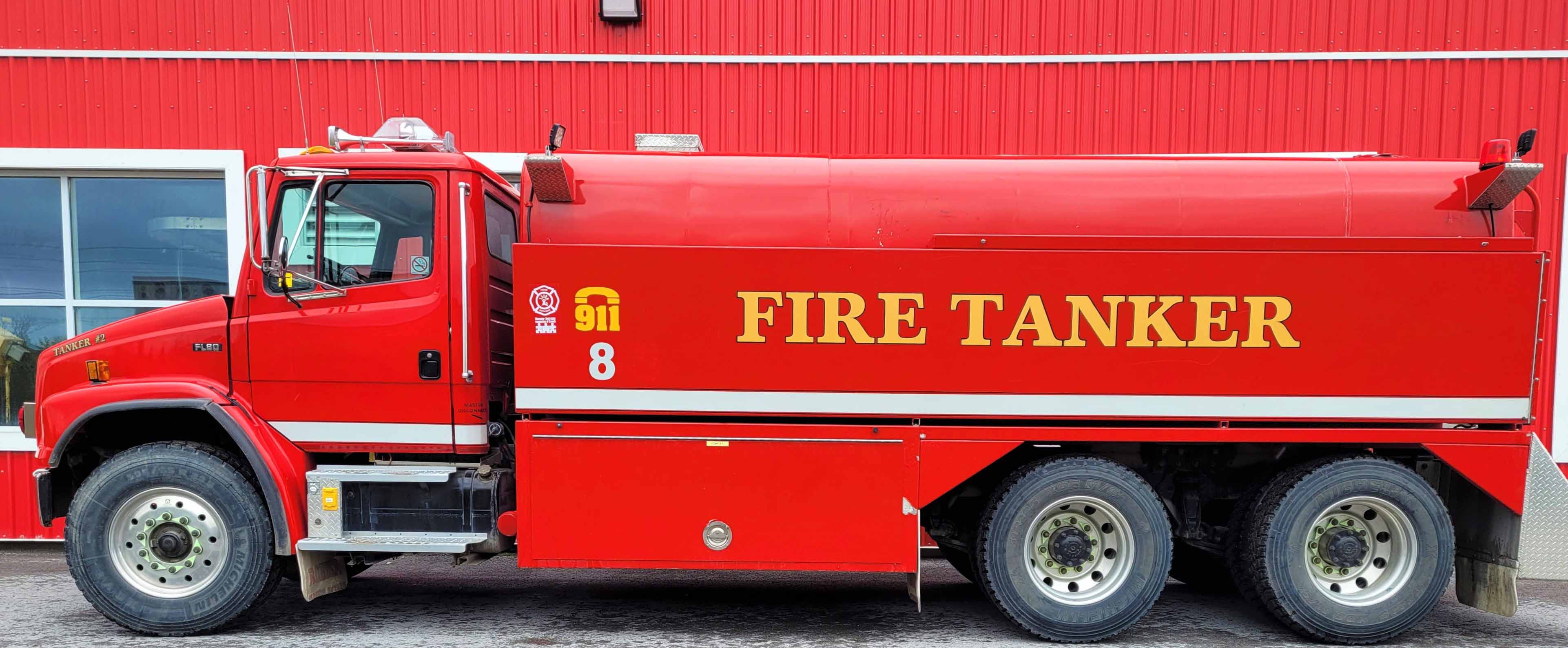 2001 Freightliner Commercial Tandem-Axle Super Tanker | Used Truck Details
