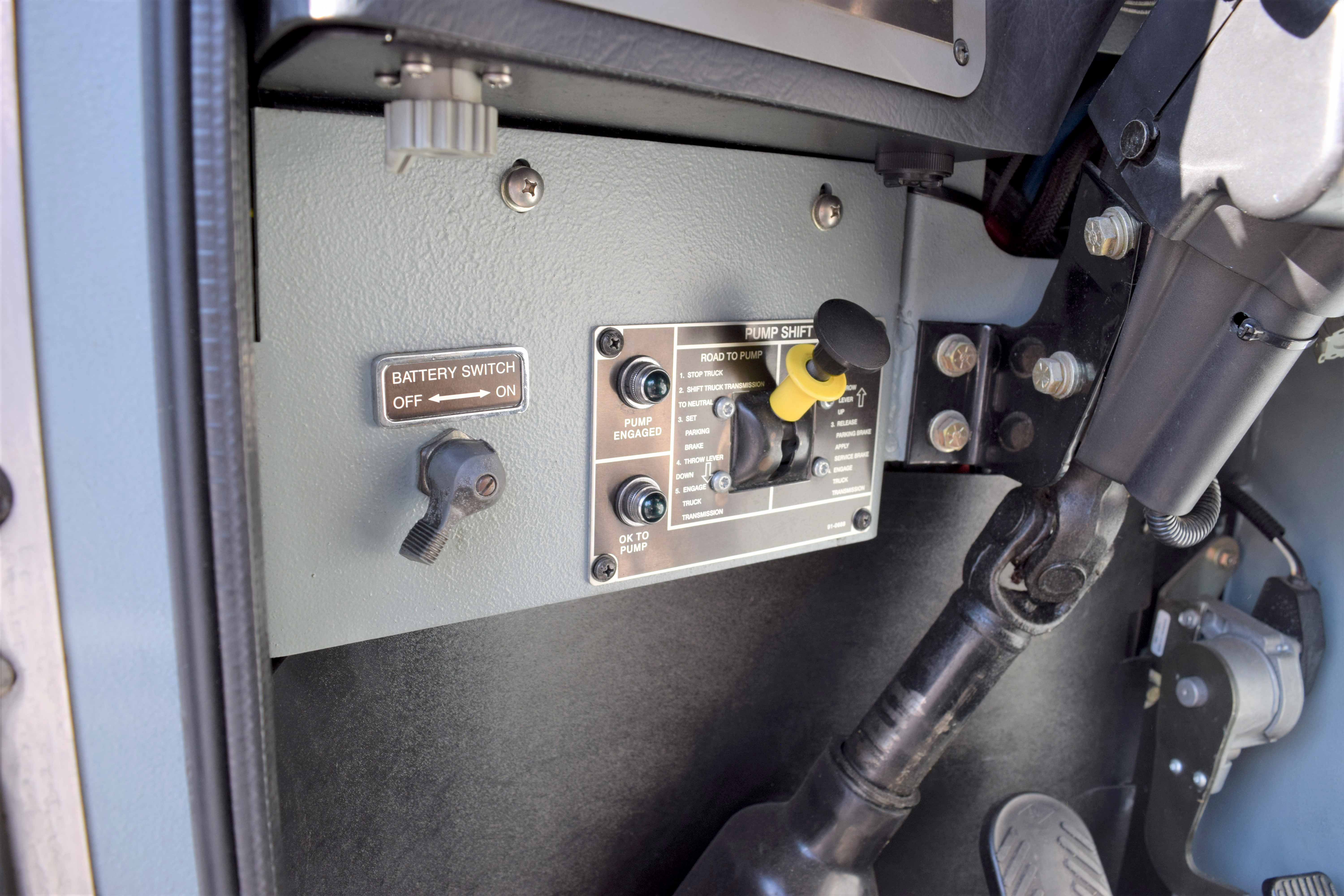 2002 Pierce Dash 100' Platform | Used Truck Details
