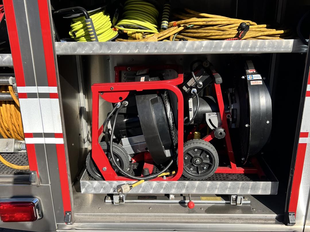 2008 Sutphen Mid-Mount 100' Tower | Used Truck Details