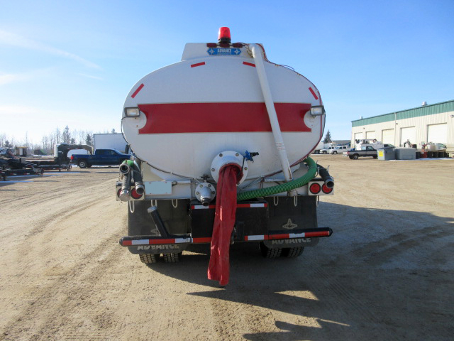 2000 Freightliner Tandem Axle Commercial Tanker | Used Truck Details