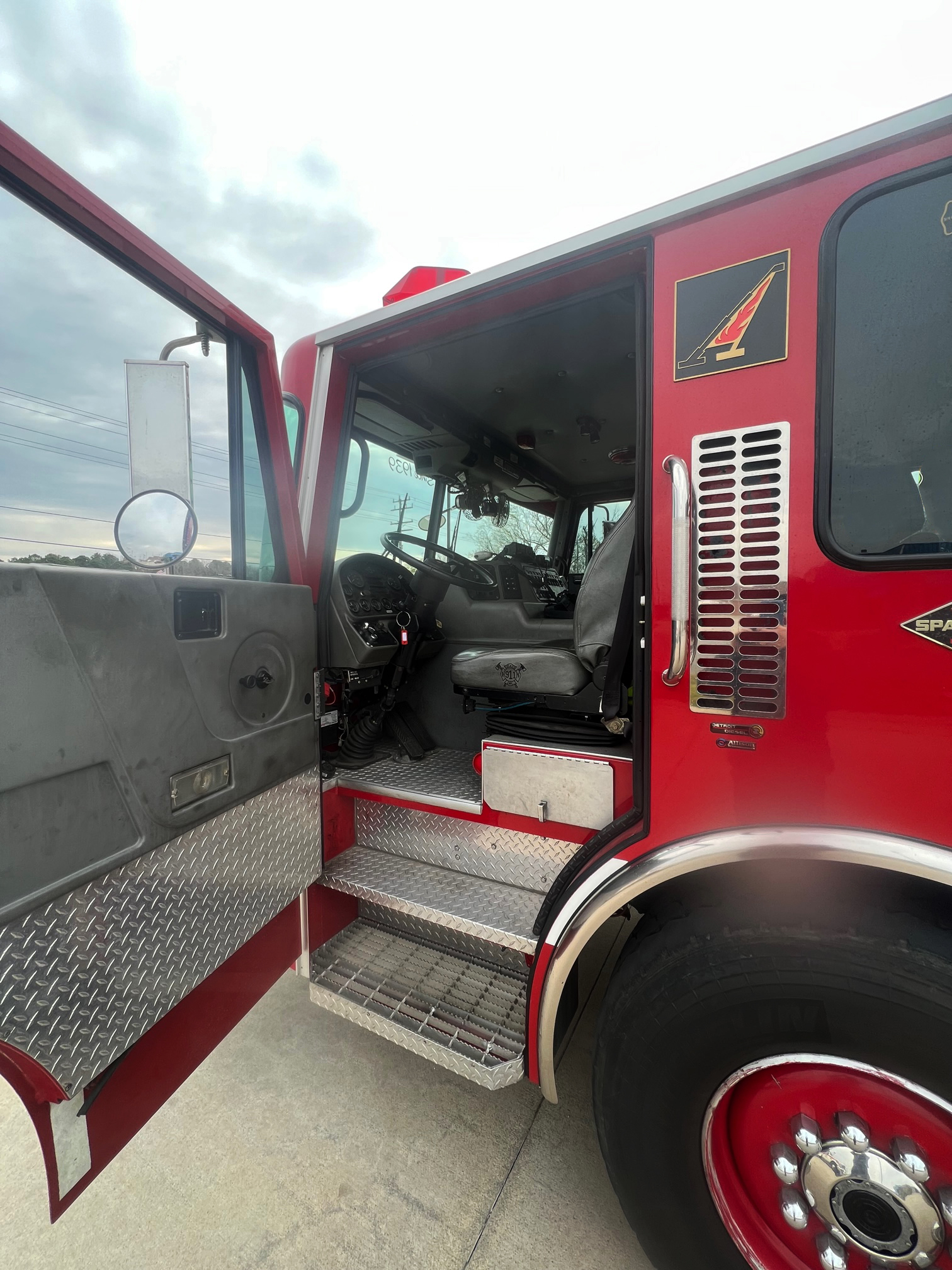 1998 Baker Spartan 95' Aerialscope | Used Truck Details