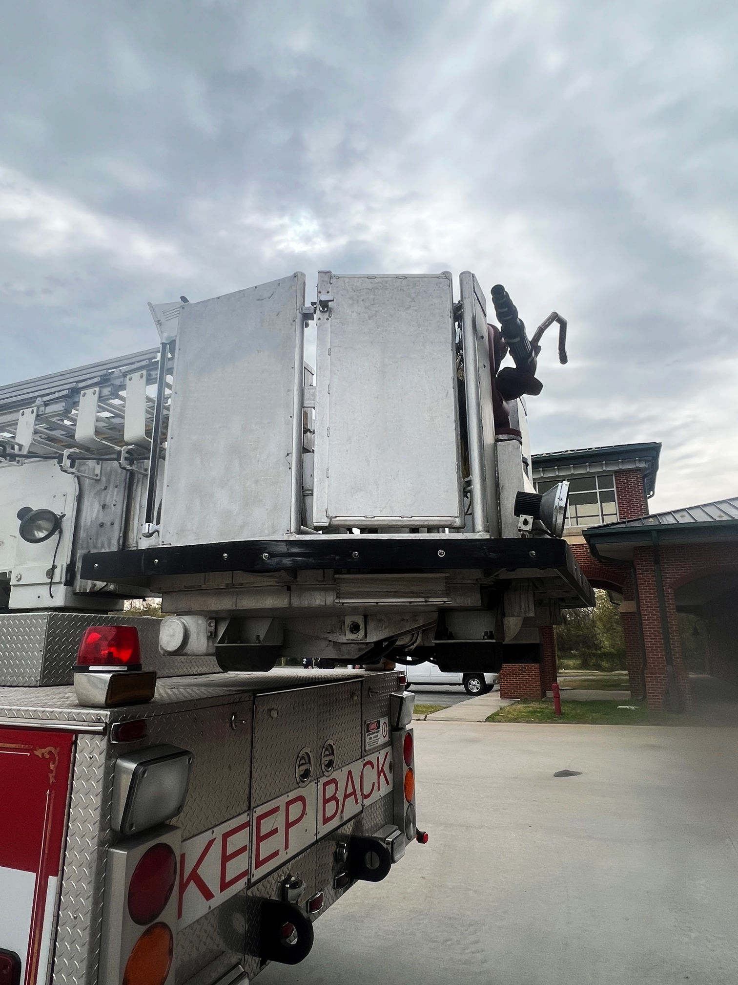 1998 Baker Spartan 95' Aerialscope | Used Truck Details