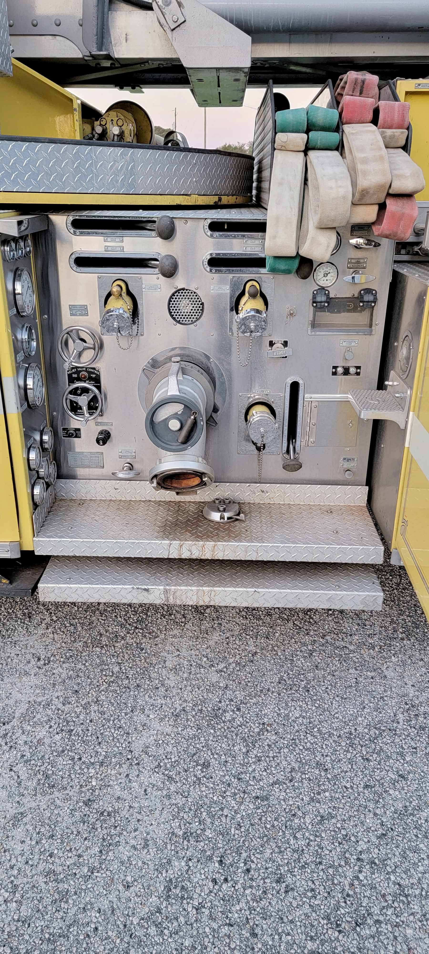 1988 Sutphen Mid-Mount 100' Platform | Used Truck Details