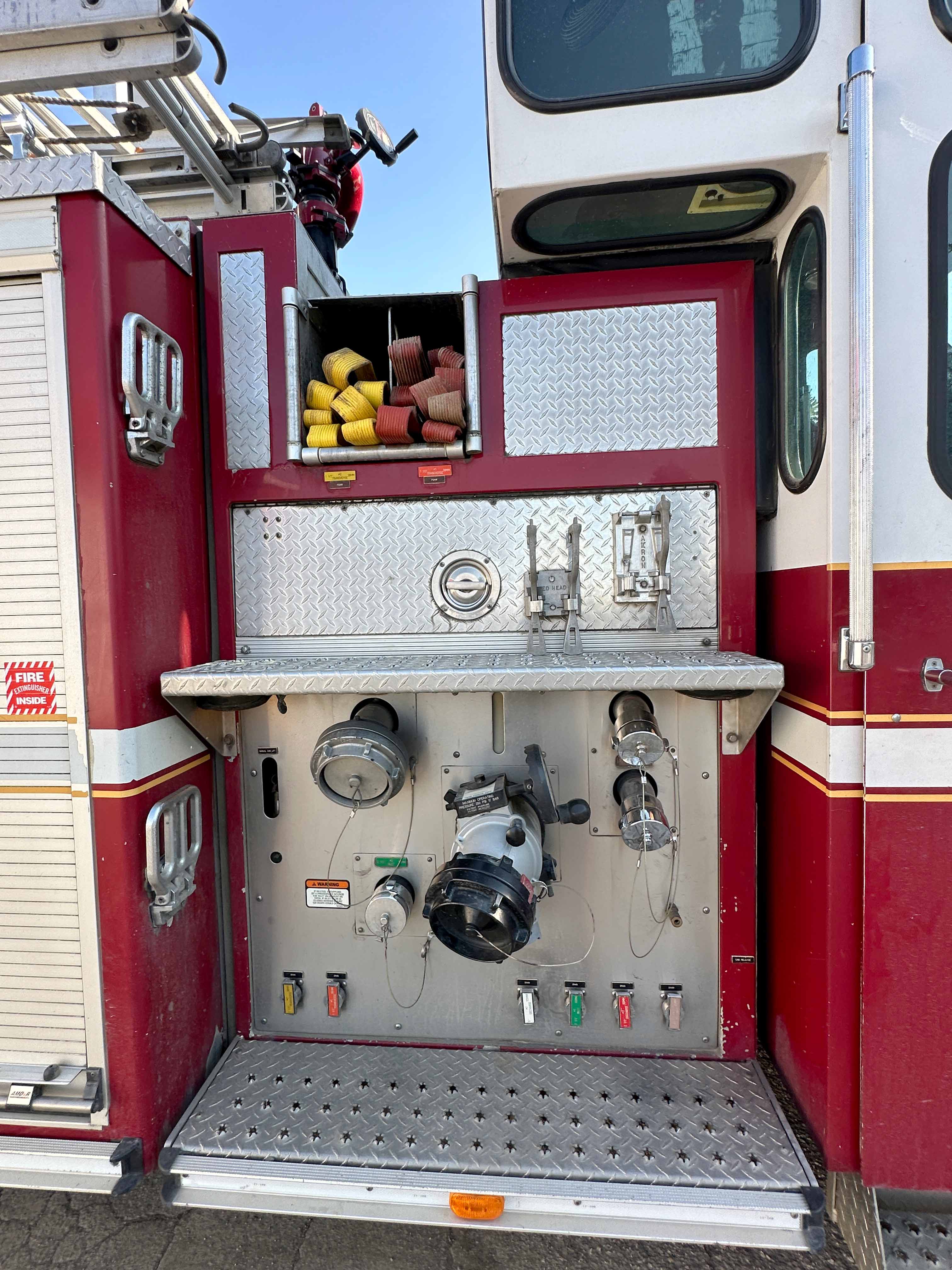 2001 Superior E-One Rescue Pumper | Used Truck Details