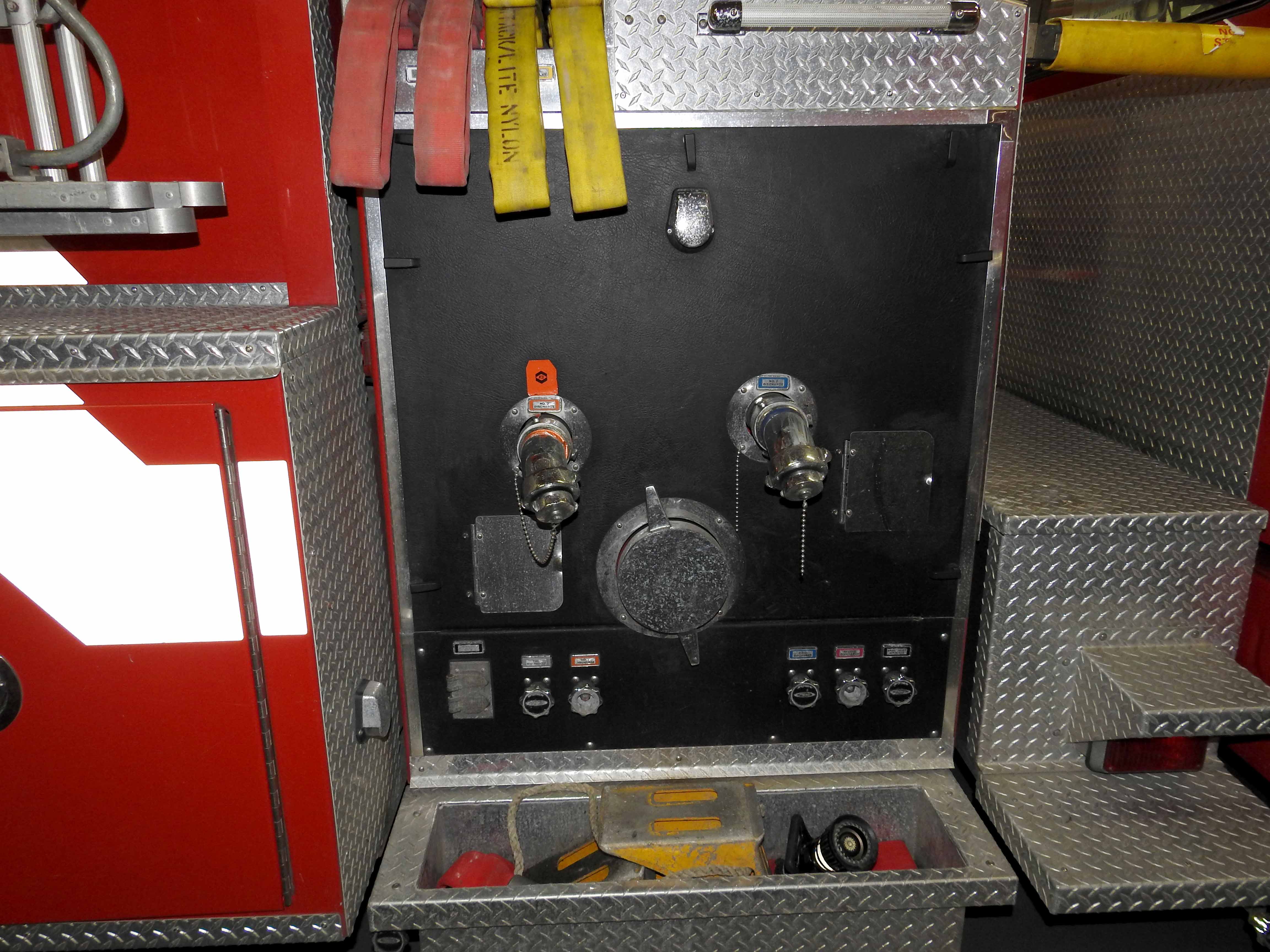 2000 Pierce International Commercial Pumper Tanker | Used Truck Details