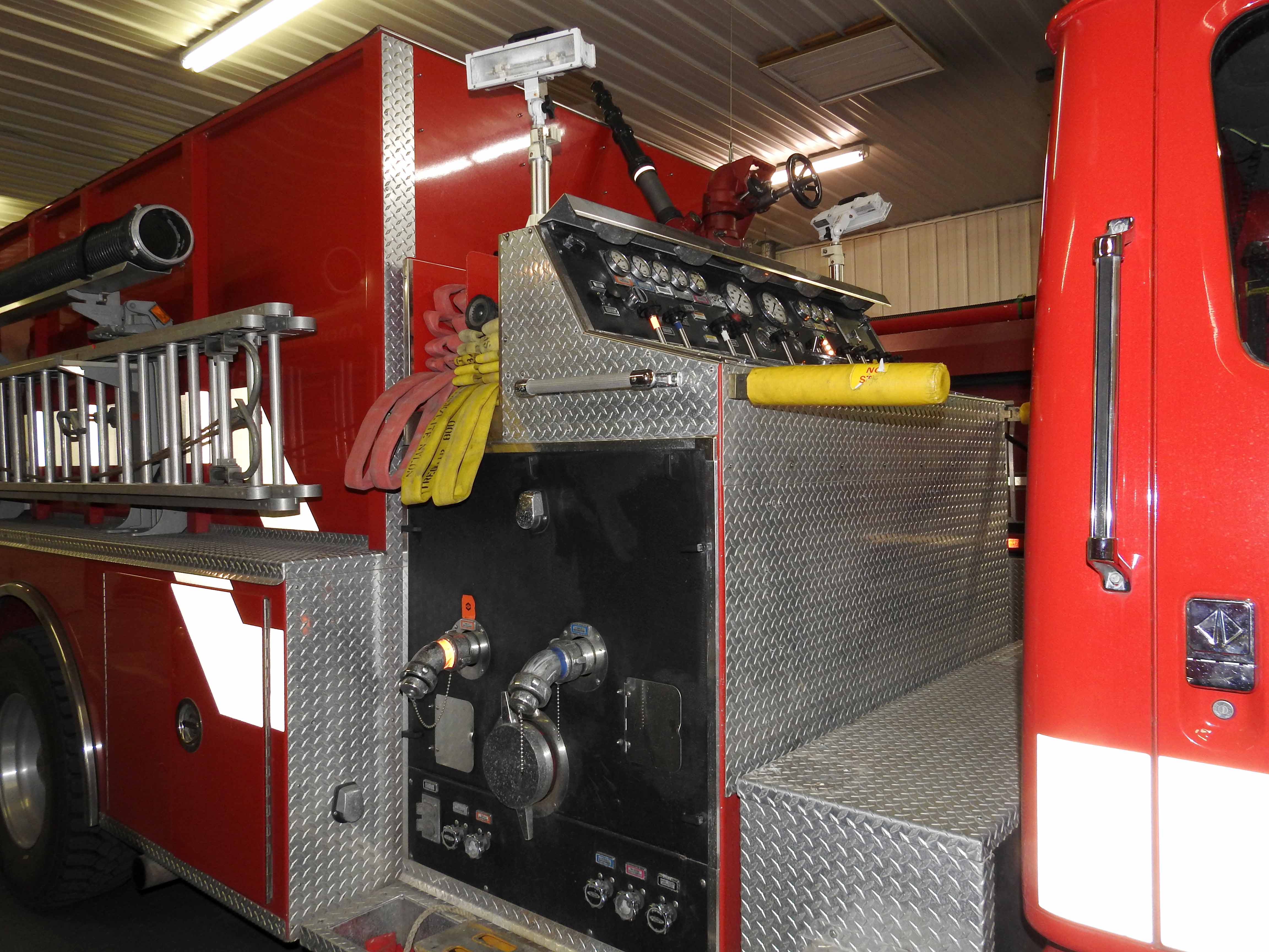 2000 Pierce International Commercial Pumper Tanker | Used Truck Details