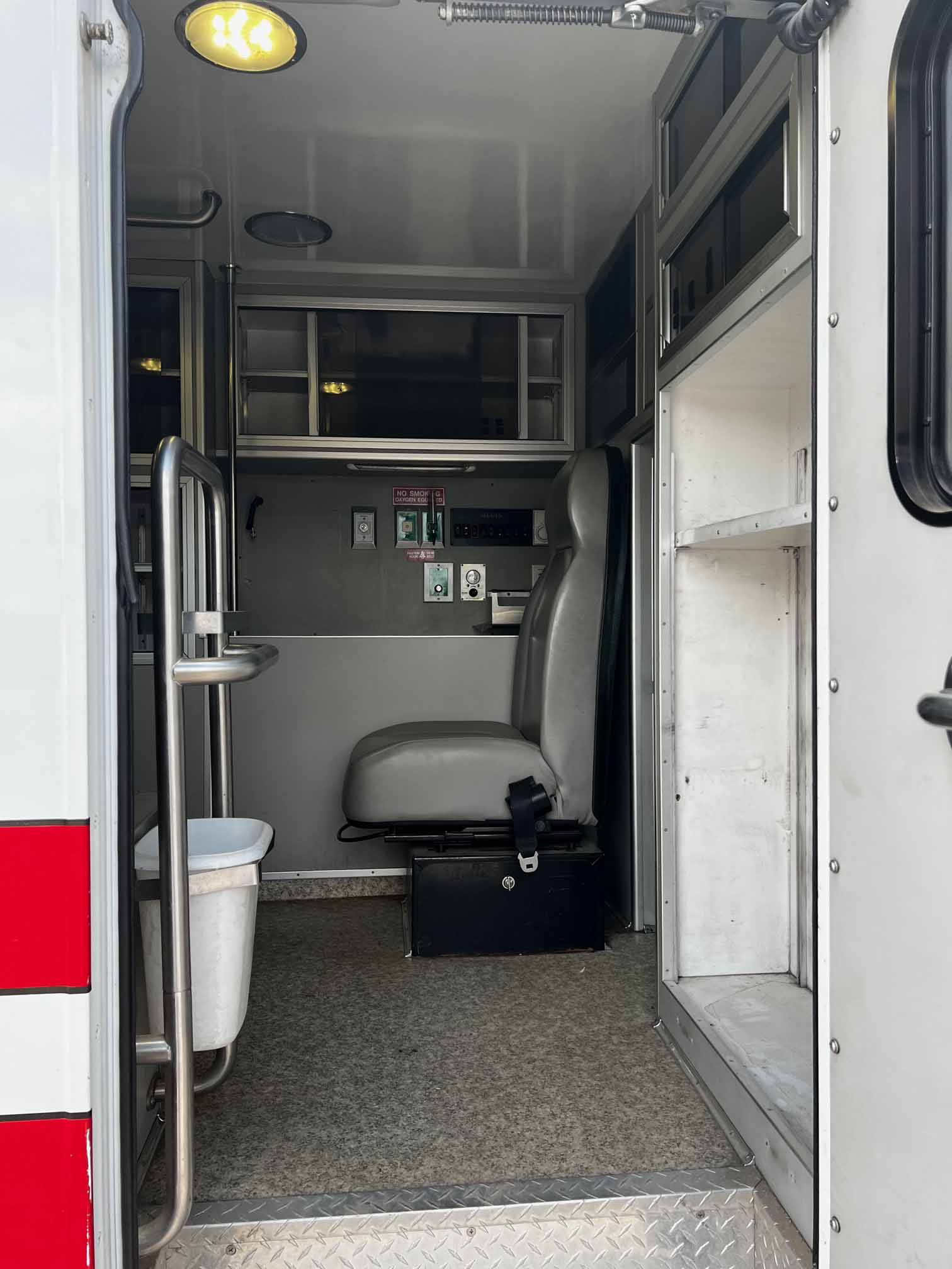2012 Medix Ford E350 Type 3 Ambulance | Used Truck Details