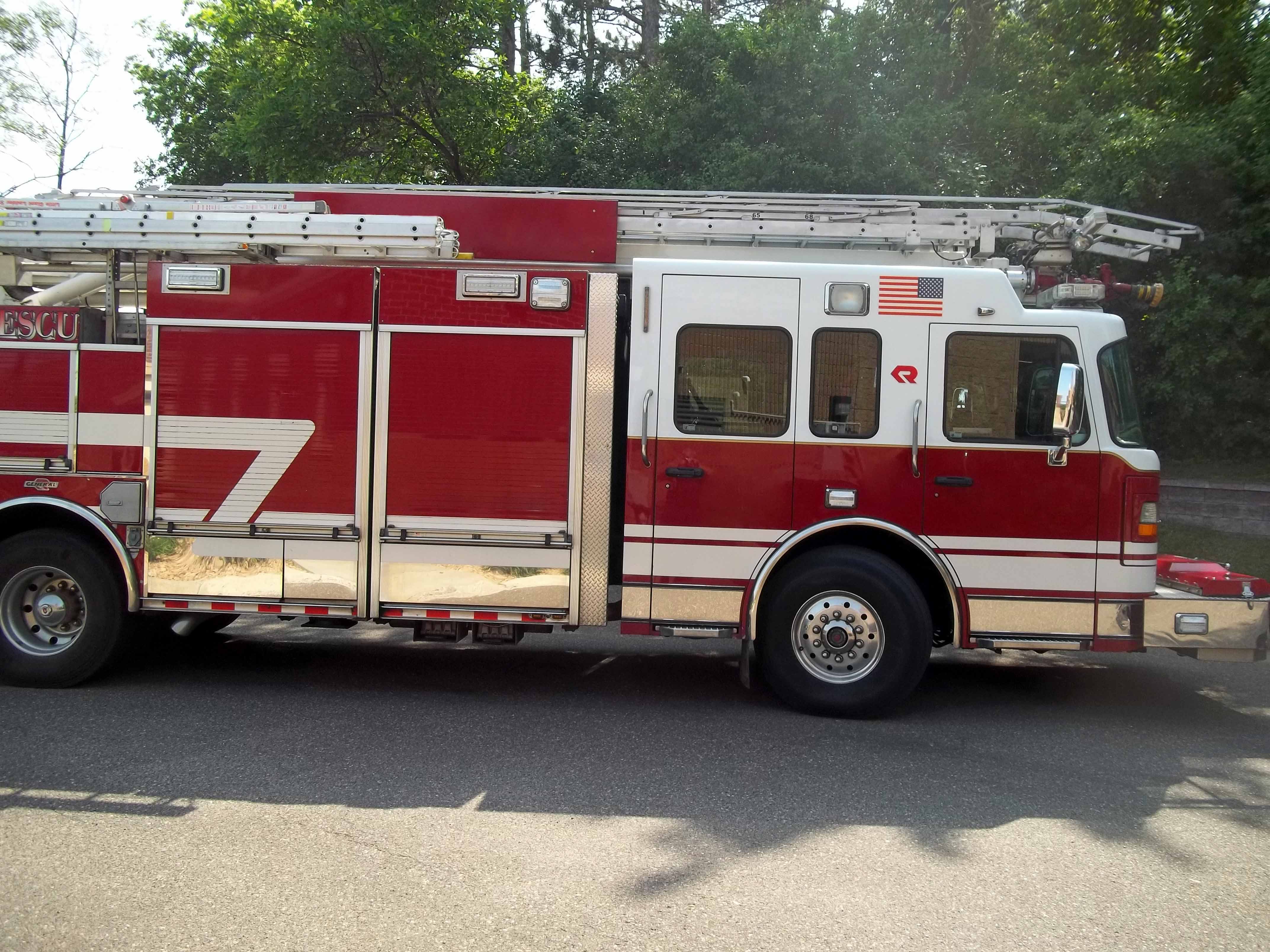 2007 Rosenbauer Spartan 68' Aerial | Used Truck Details
