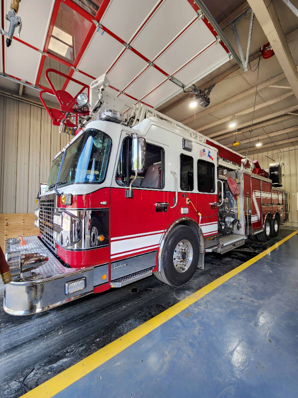 2013 Spartan 103' Aerial | Used Truck Details