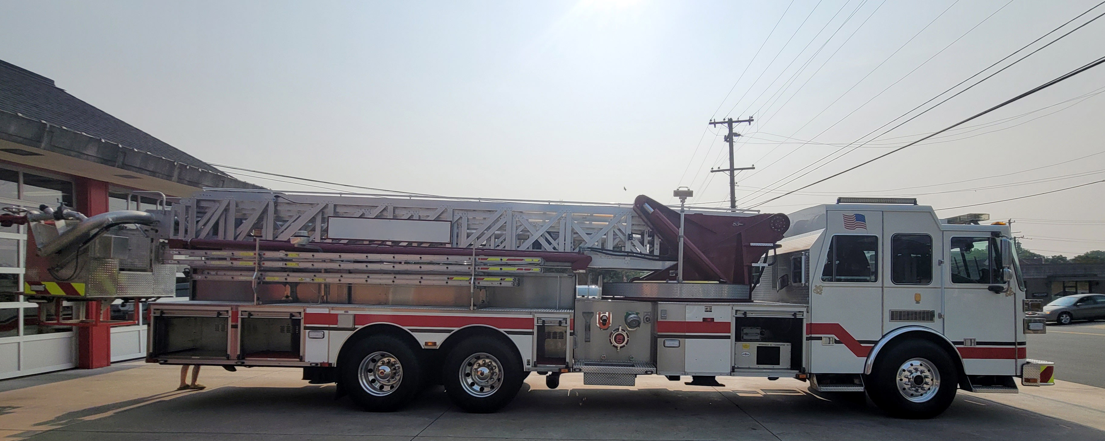 2005 Sutphen 85' Tower | Used Truck Details