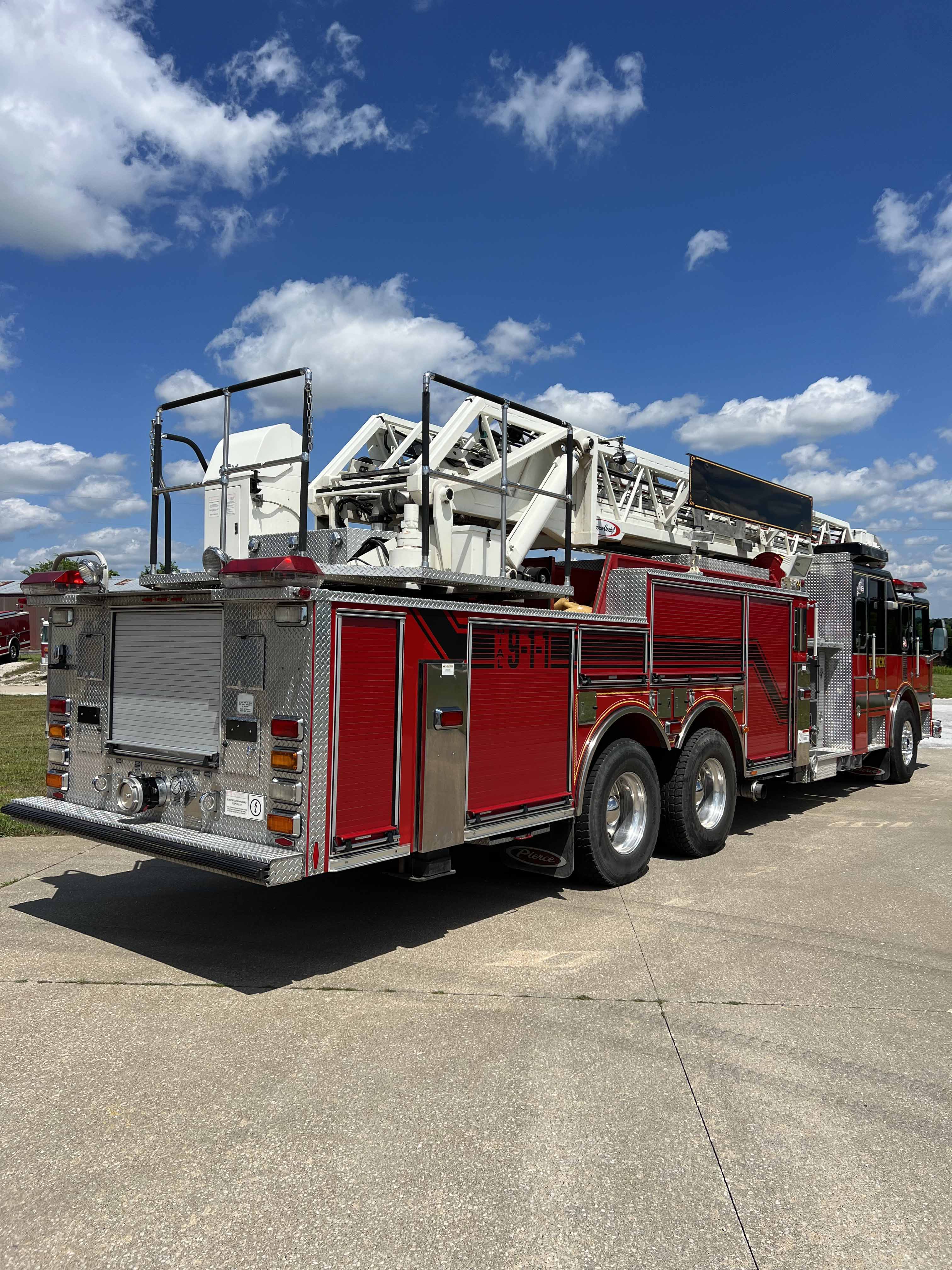 2001 Pierce Lance 105’ Aerial | Used Truck Details
