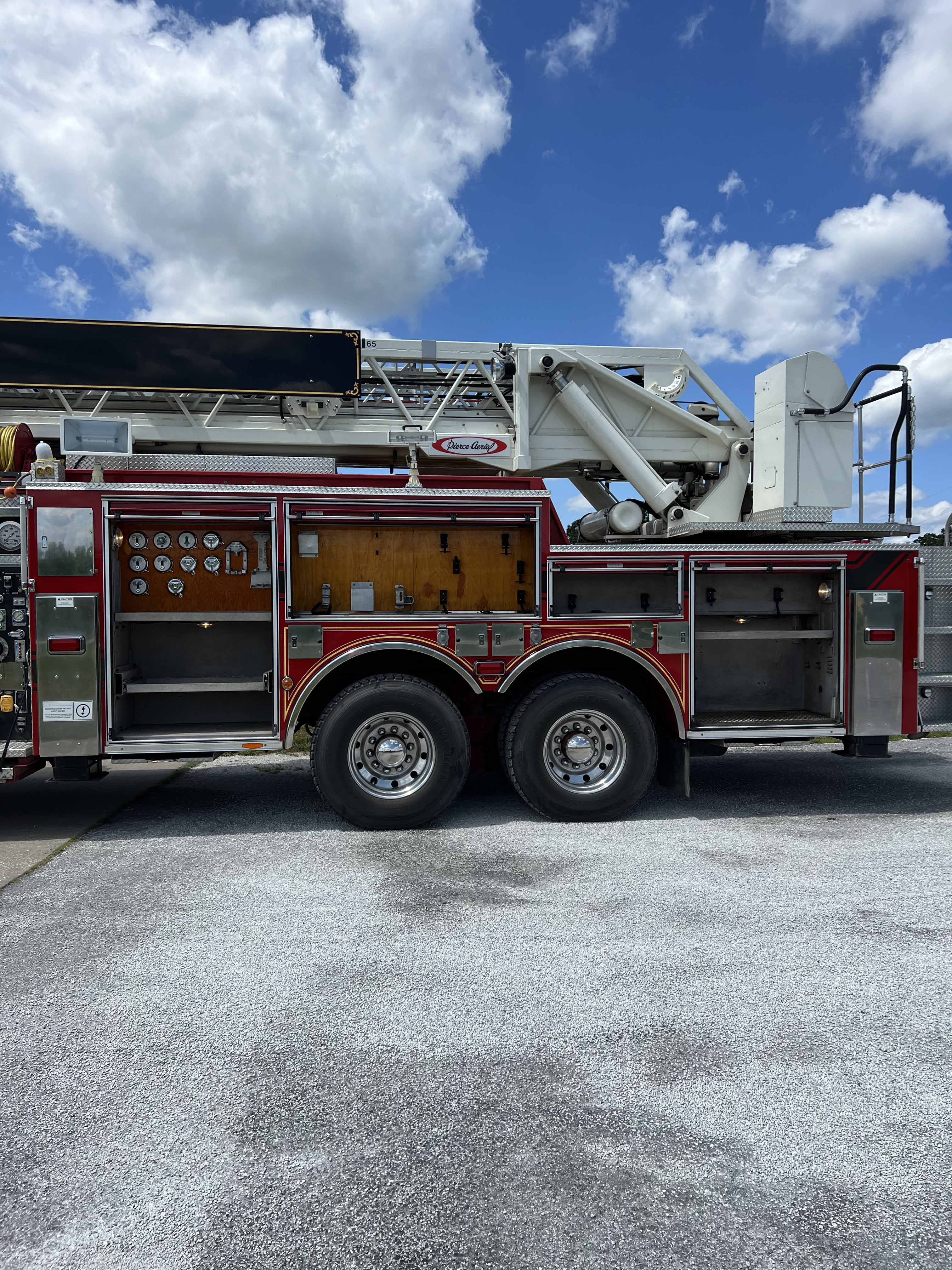 2001 Pierce Lance 105’ Aerial | Used Truck Details