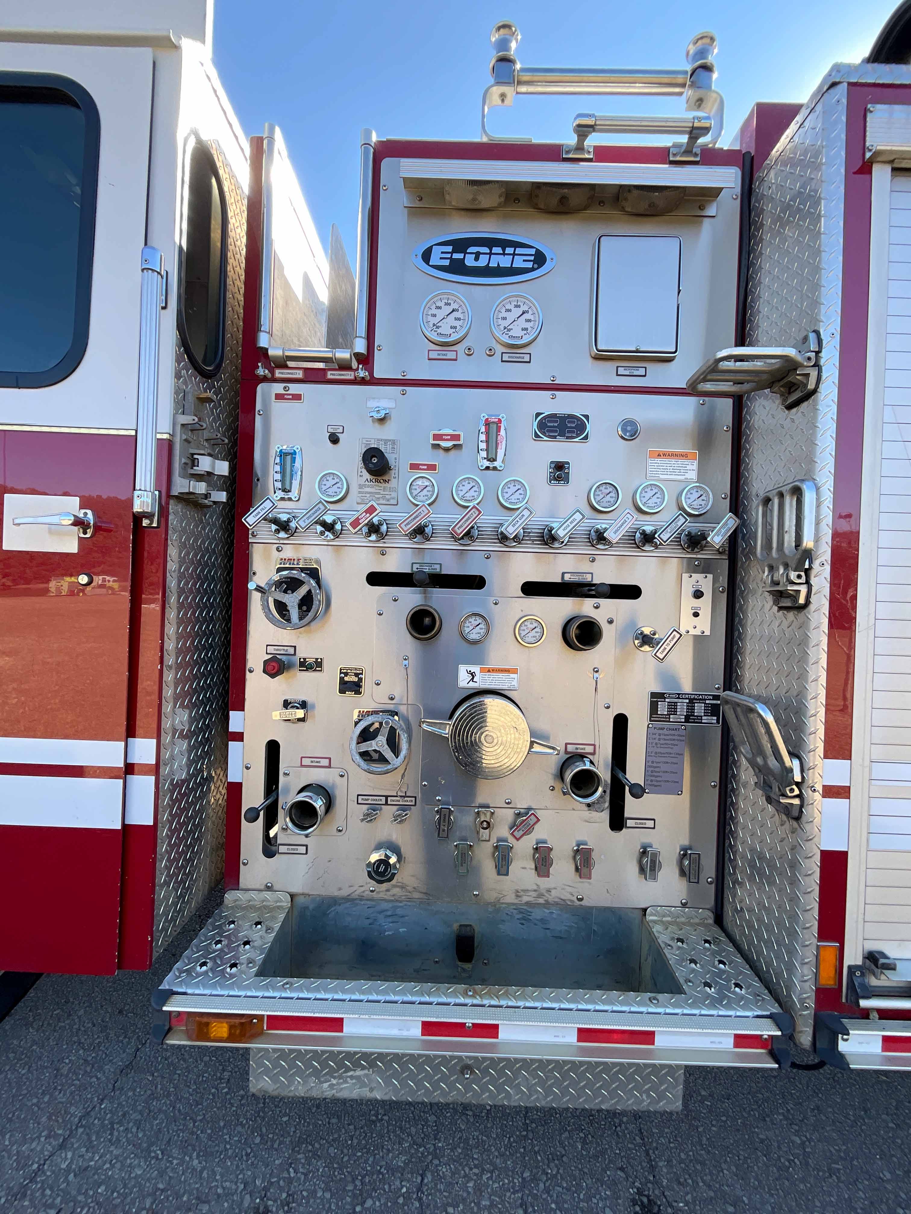 2010 E-One Typhoon Pumper | Used Truck Details