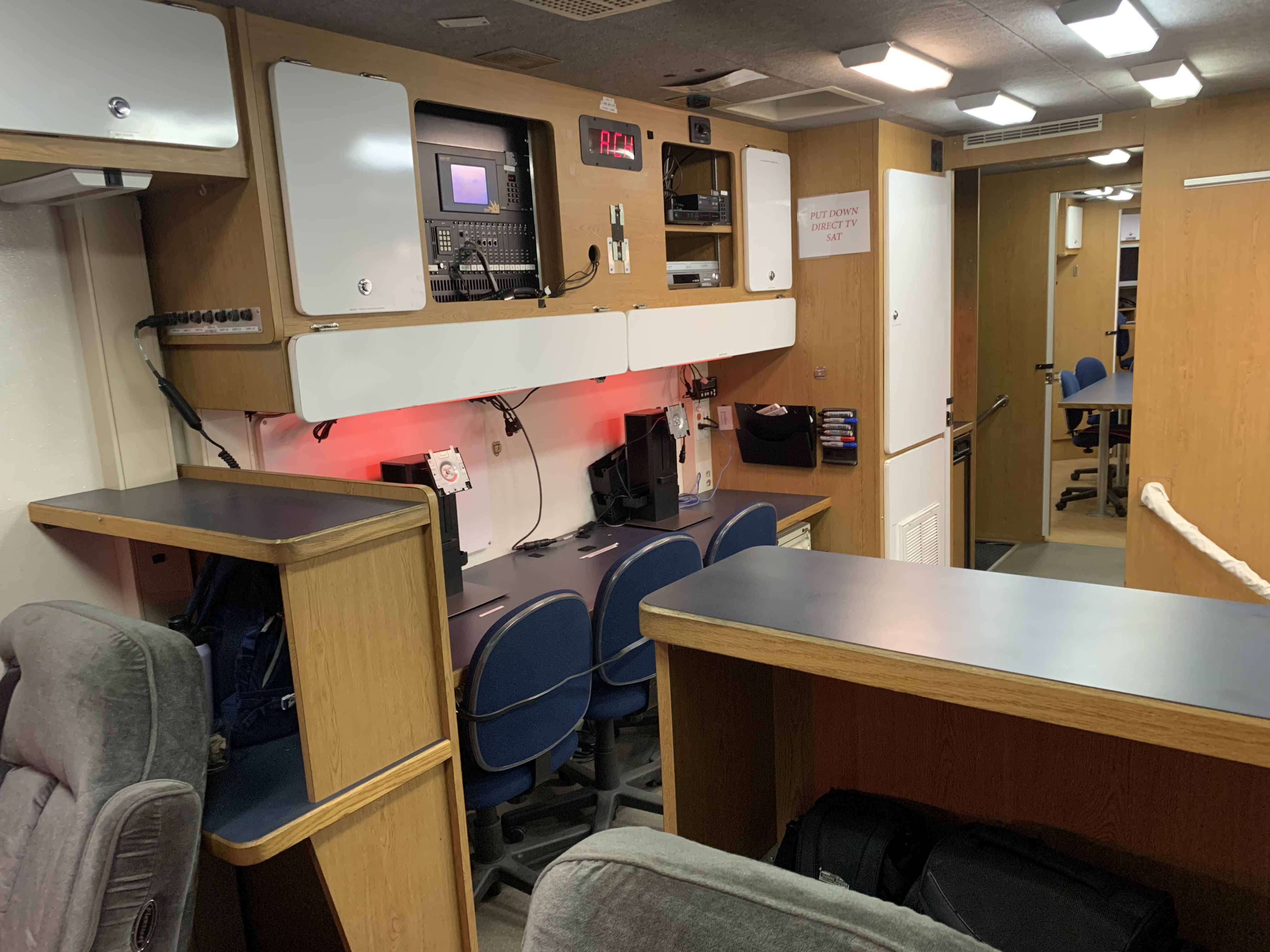 2005 Freightliner Farber X-Line Mobile Command Center | Used Truck Details