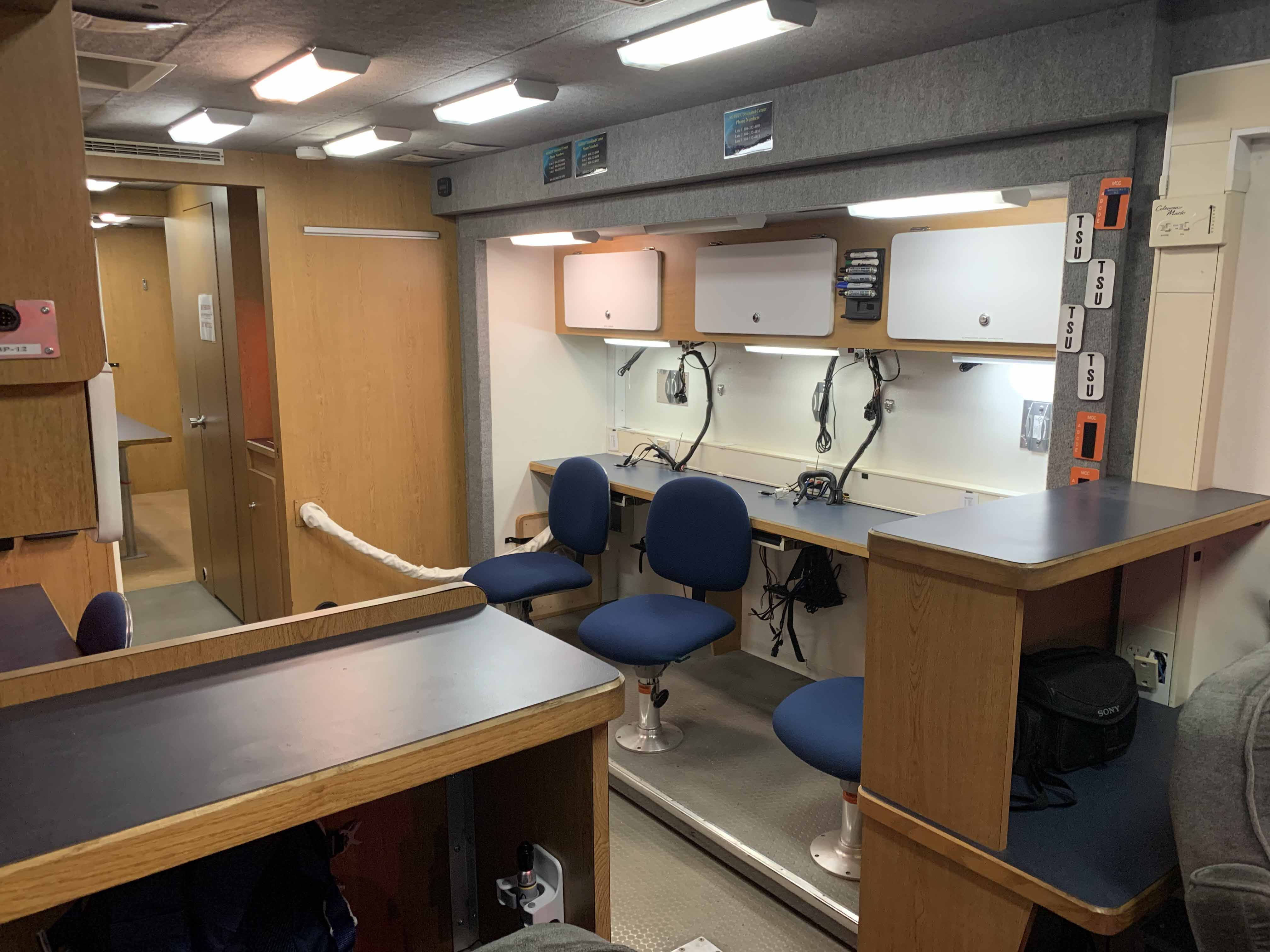 2005 Freightliner Farber X-Line Mobile Command Center | Used Truck Details