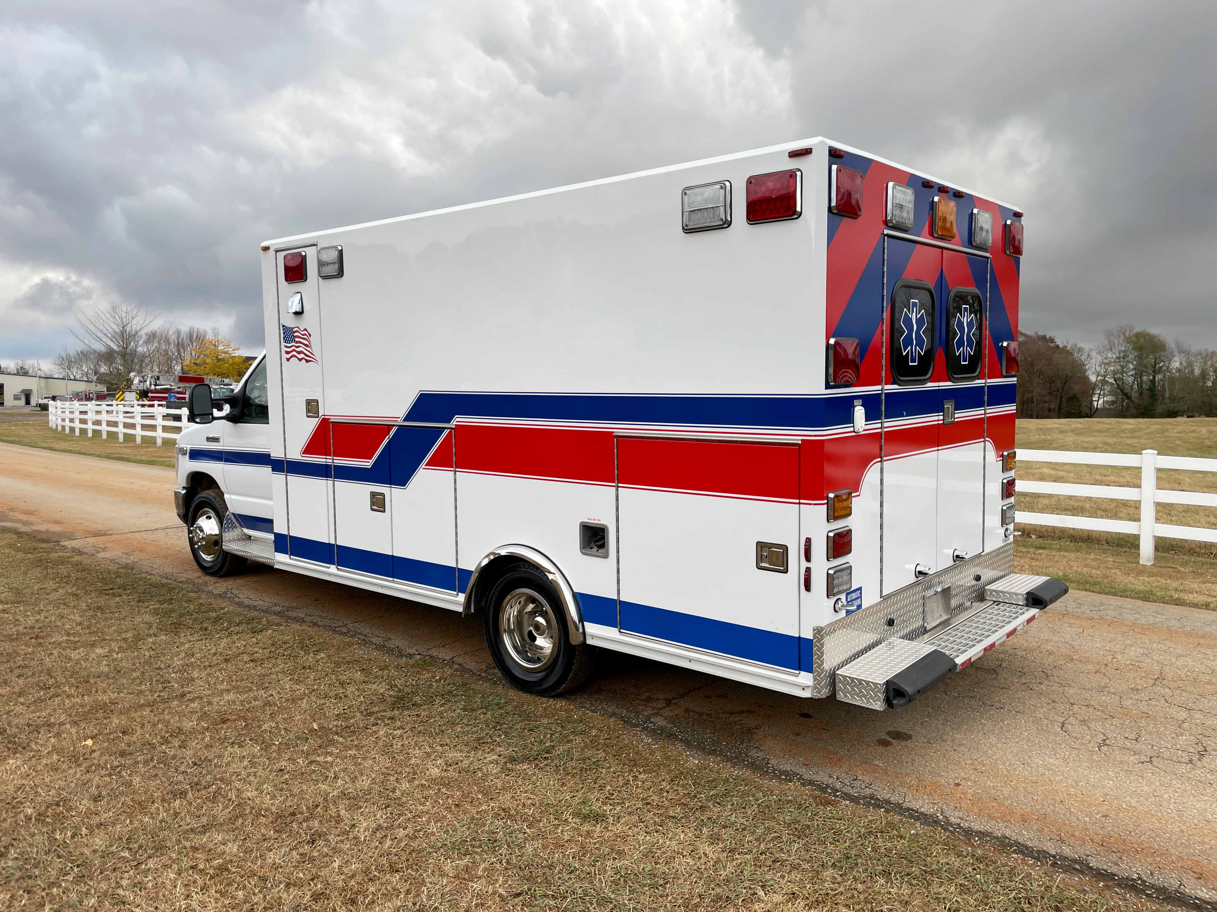 2013 Ford E-450 Ambulance | Used Truck Details