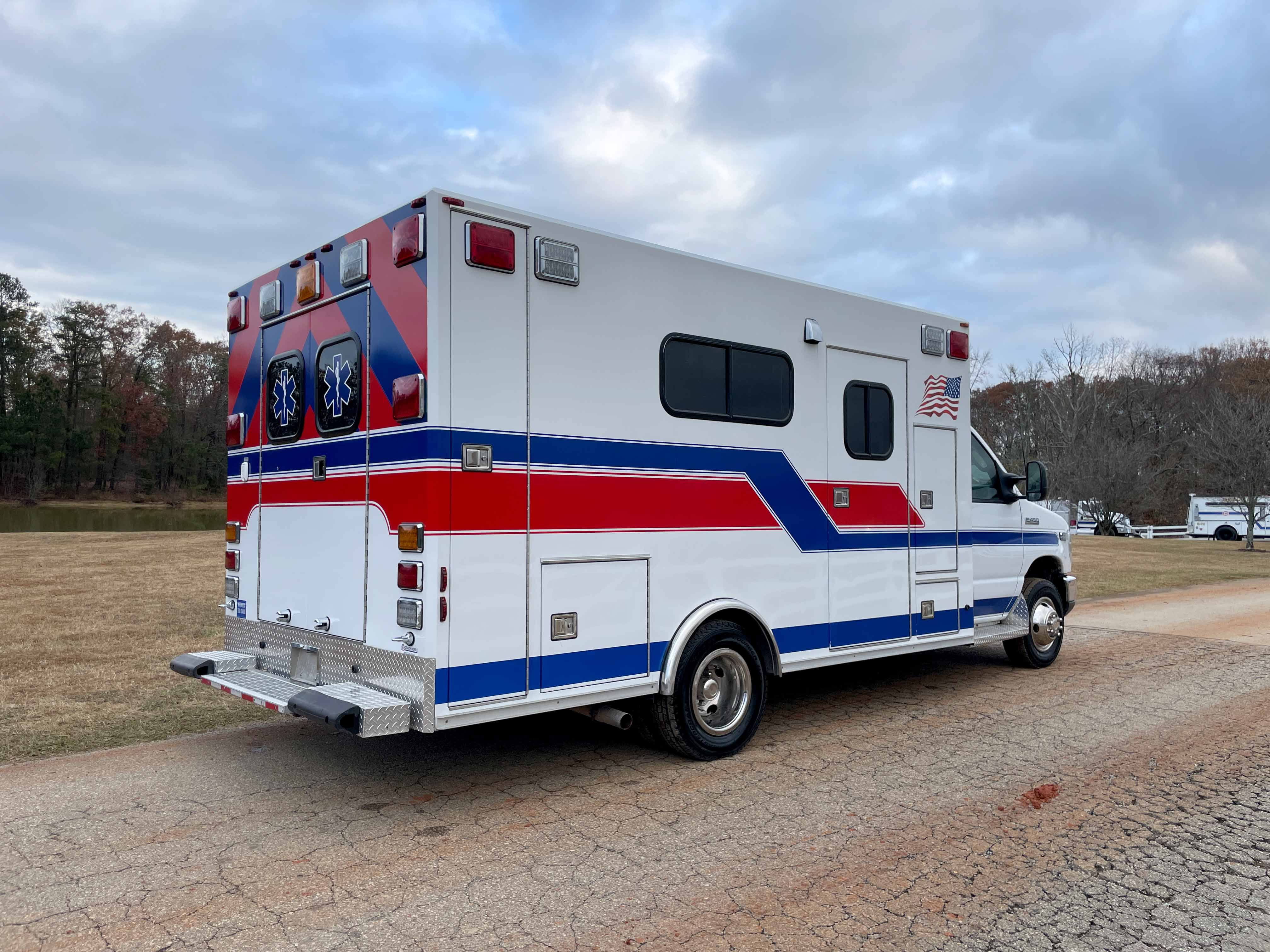 2013 Ford E-450 Ambulance | Used Truck Details