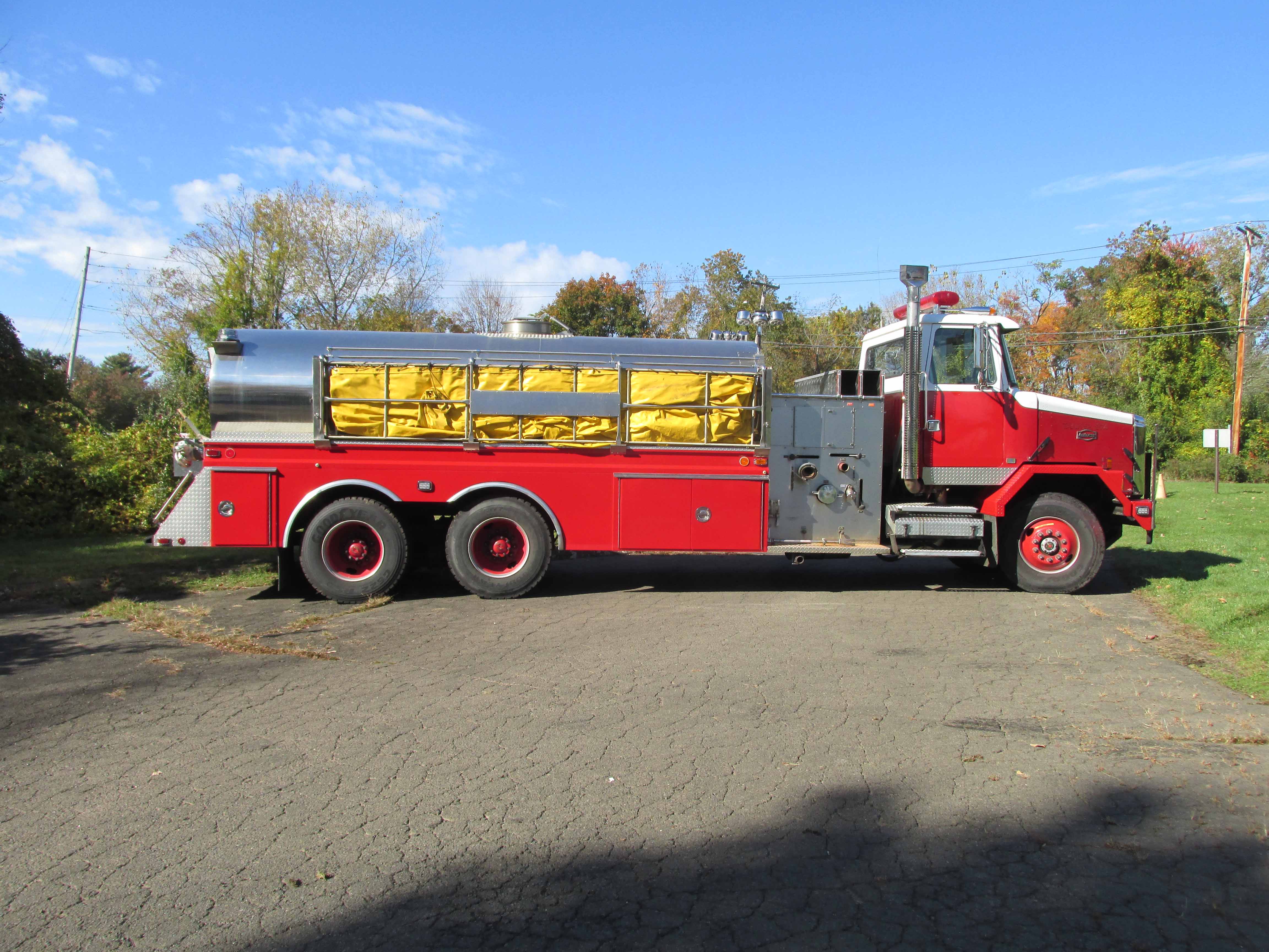 1991 4 Guys Commercial Tandem Axle Tanker | Used Truck Details