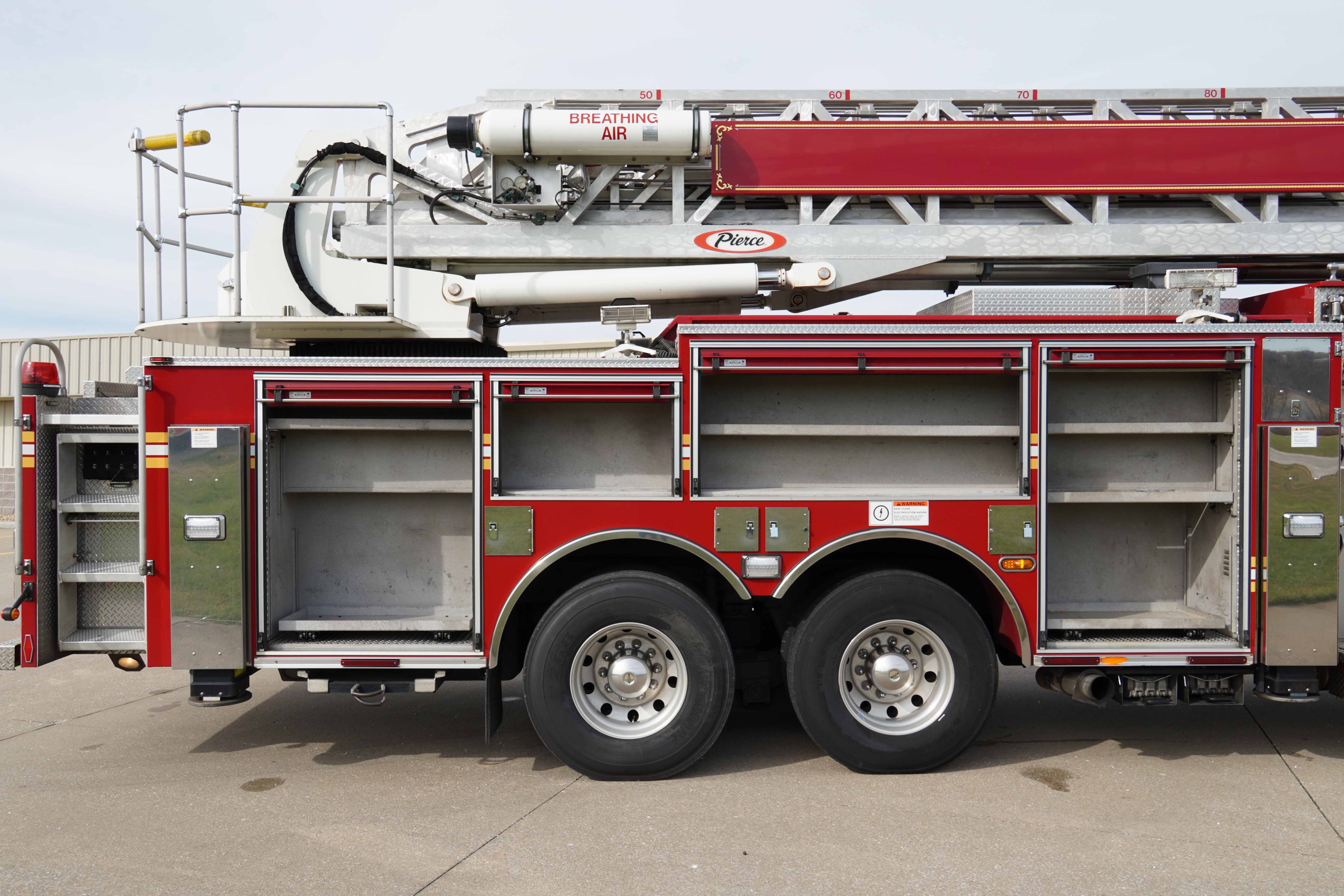 2010 Pierce Velocity 100' Aerial | Firetrucks Unlimited