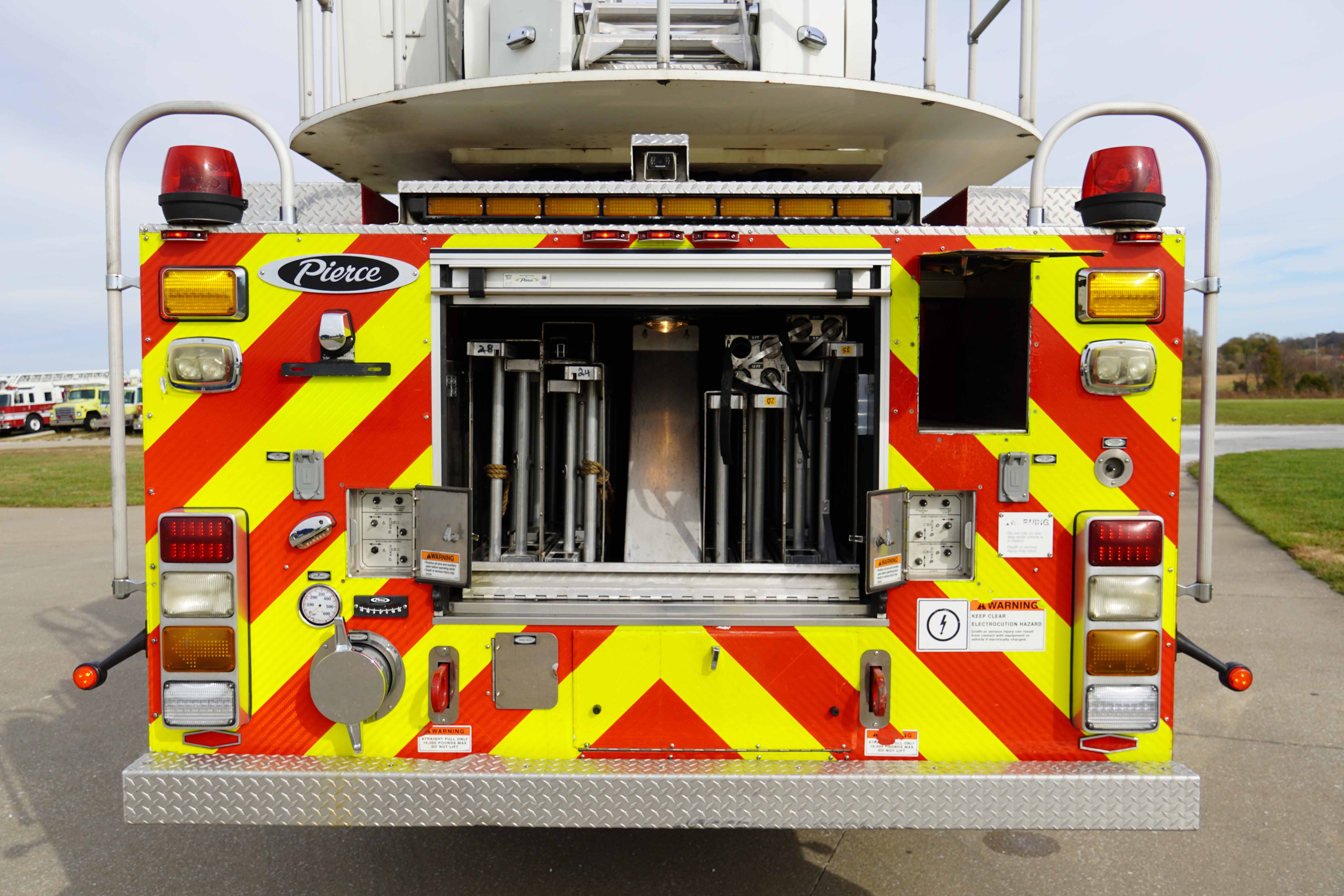 2010 Pierce Velocity 100' Aerial | Firetrucks Unlimited