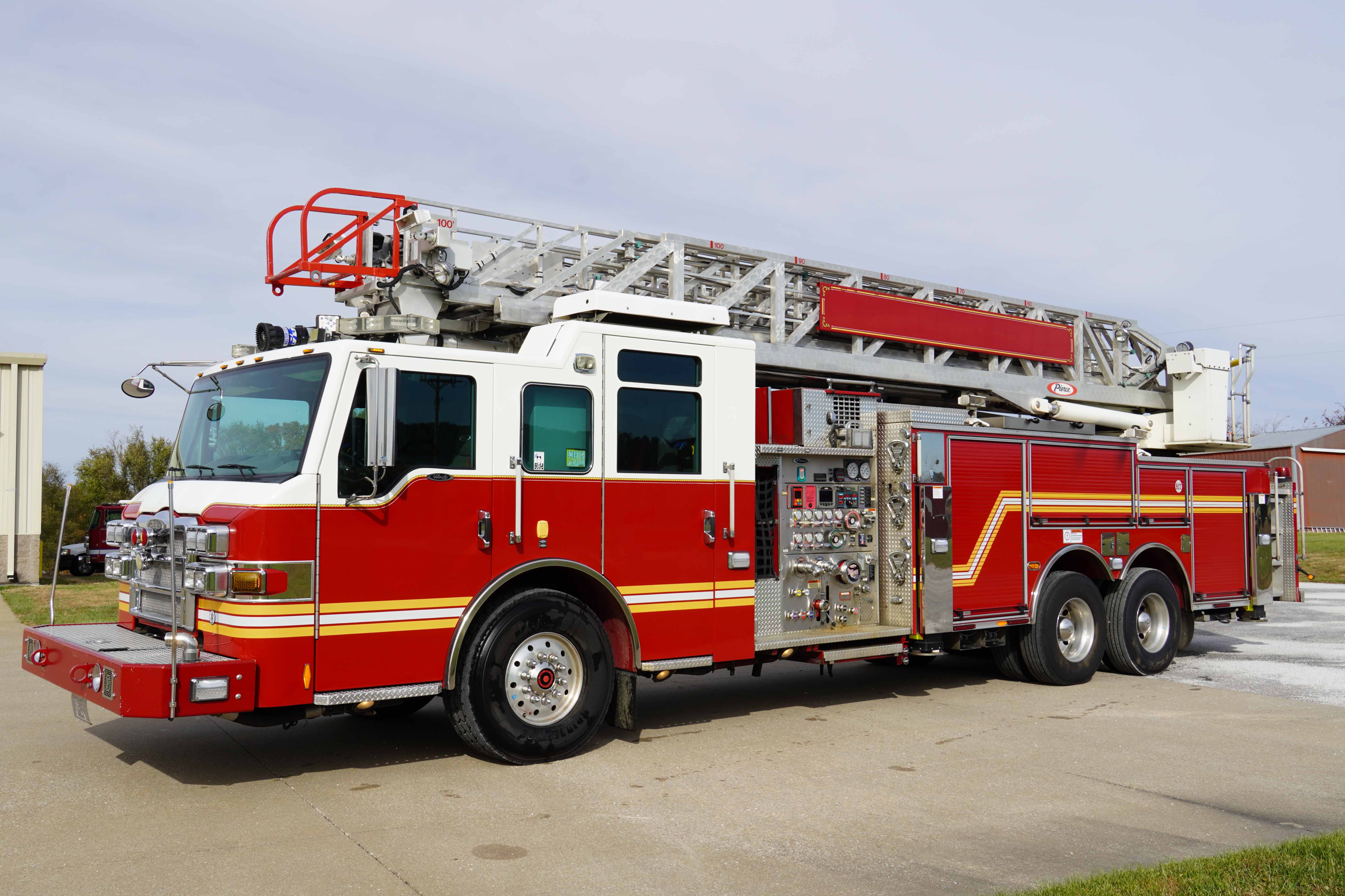 2010 Pierce Velocity 100' Aerial | Used Truck Details