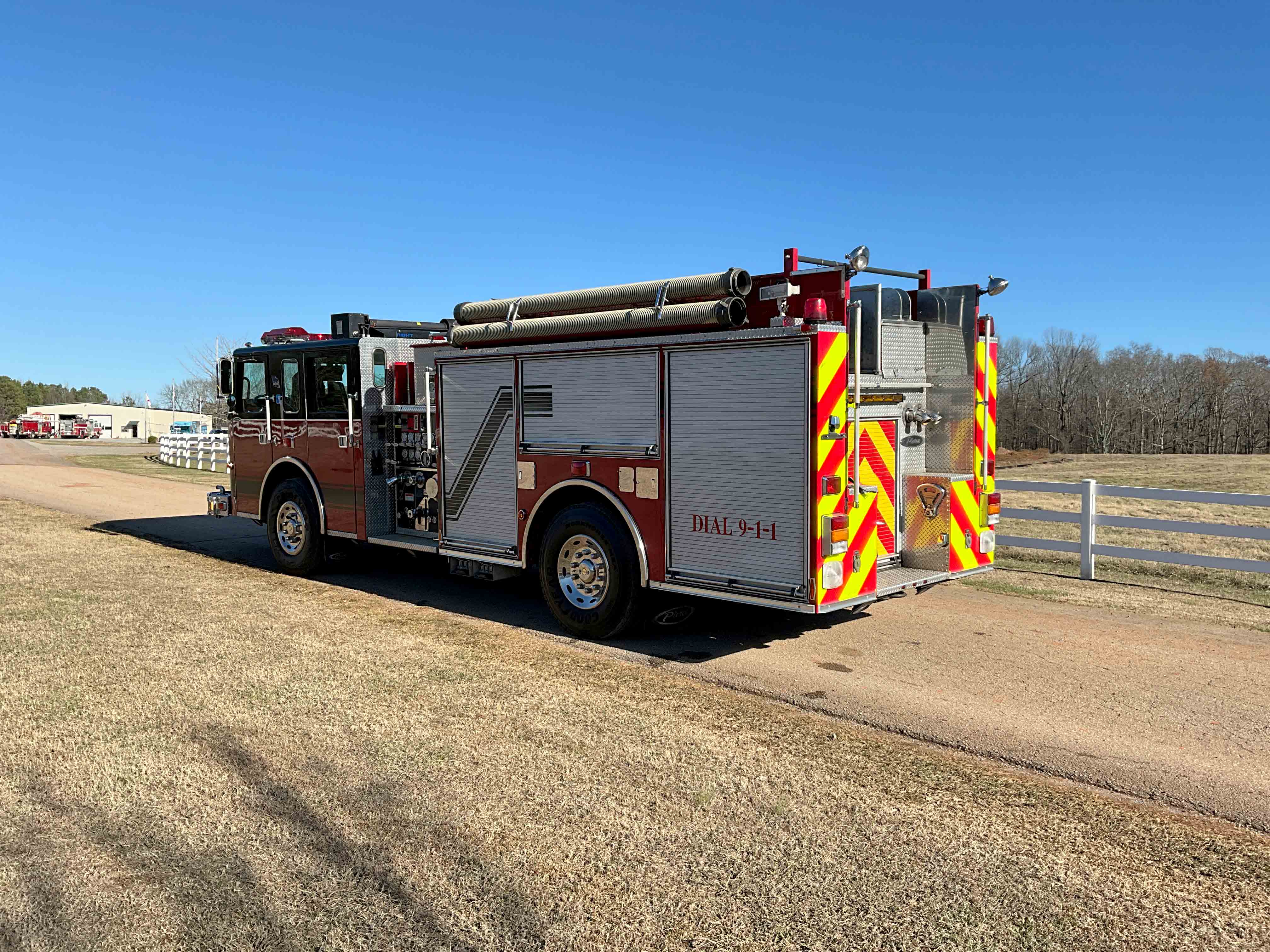 2000 Pierce Saber Pumper | Used Truck Details