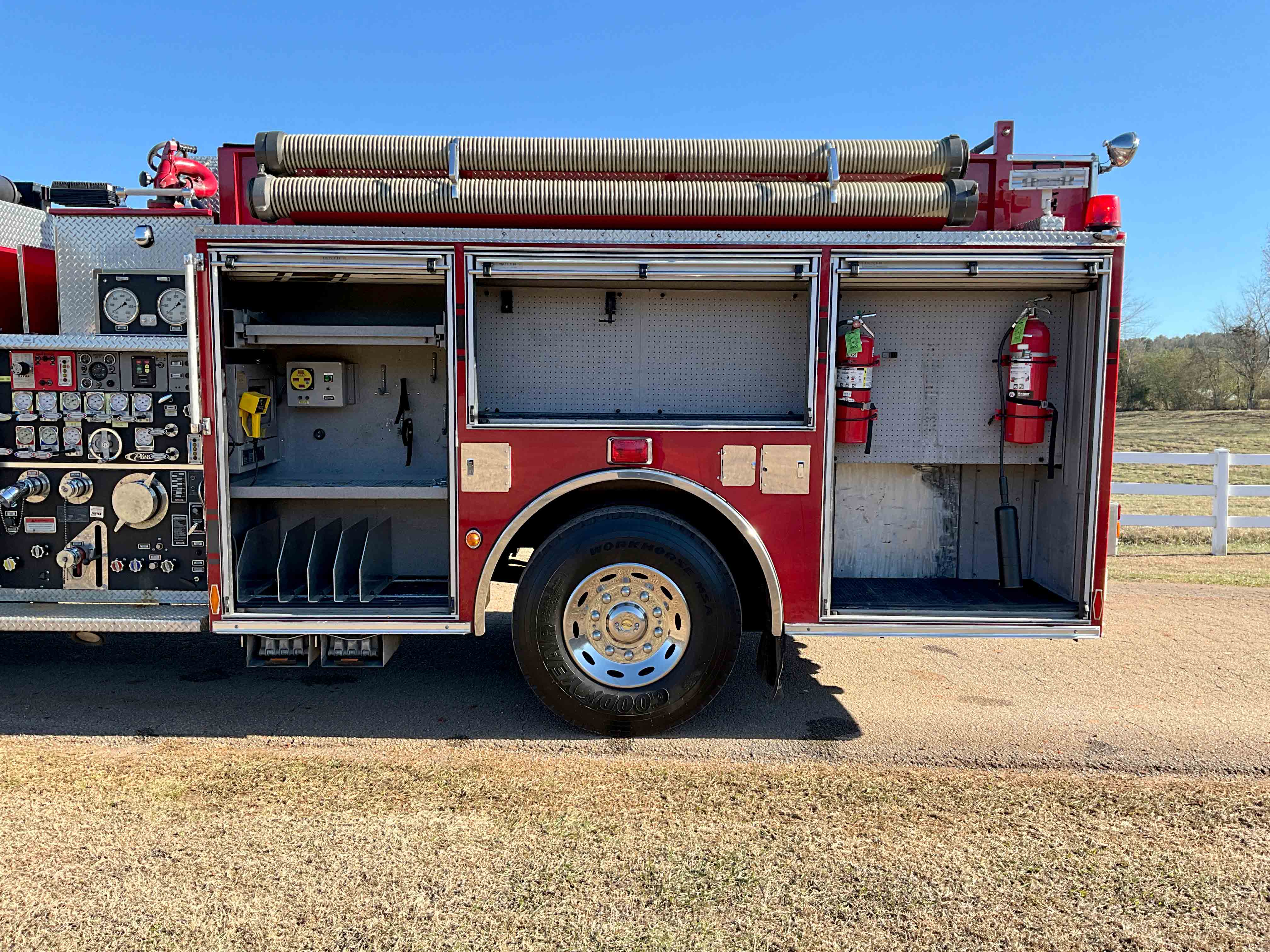 2000 Pierce Saber Pumper | Used Truck Details