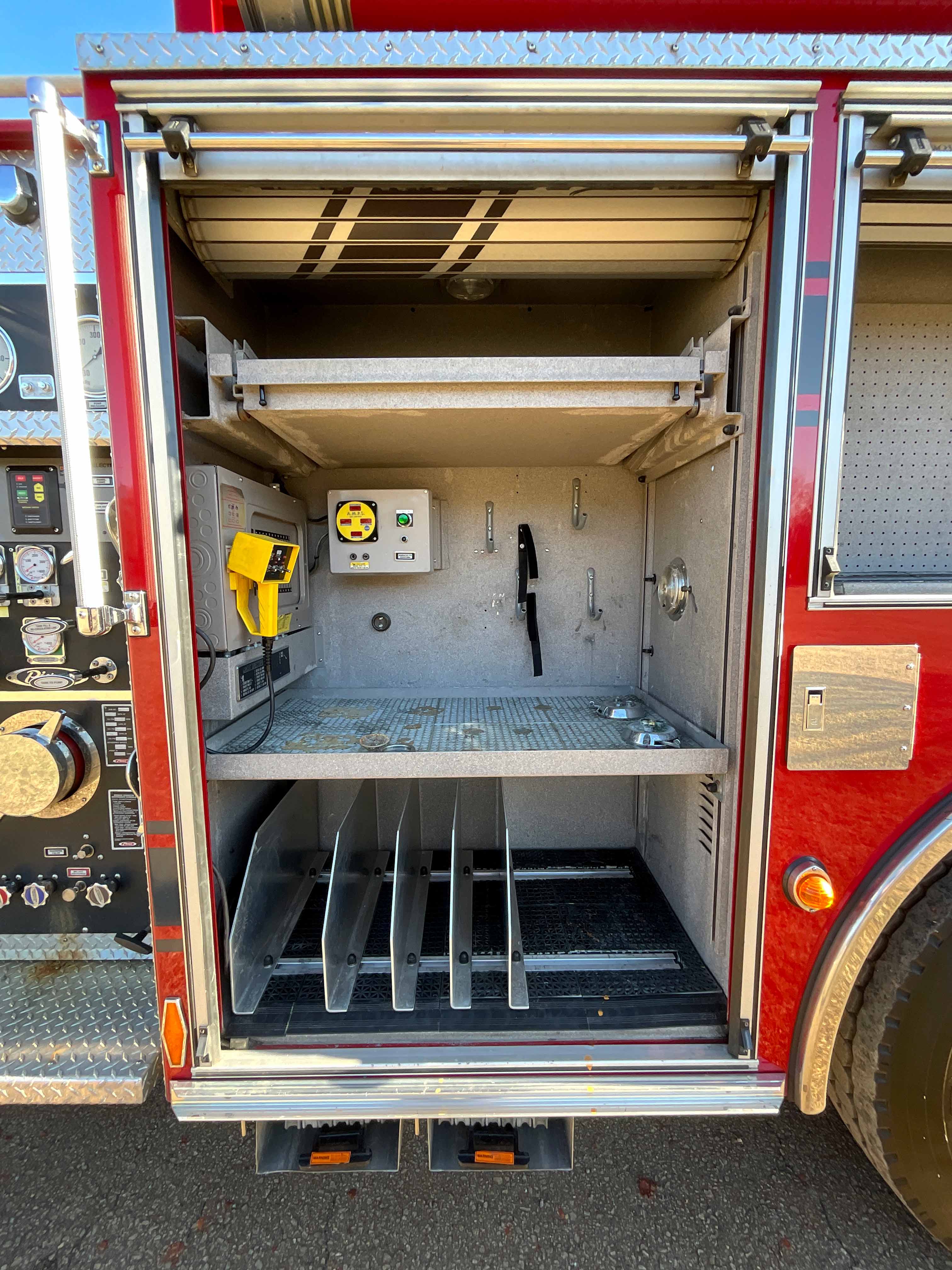 2000 Pierce Saber Pumper | Used Truck Details