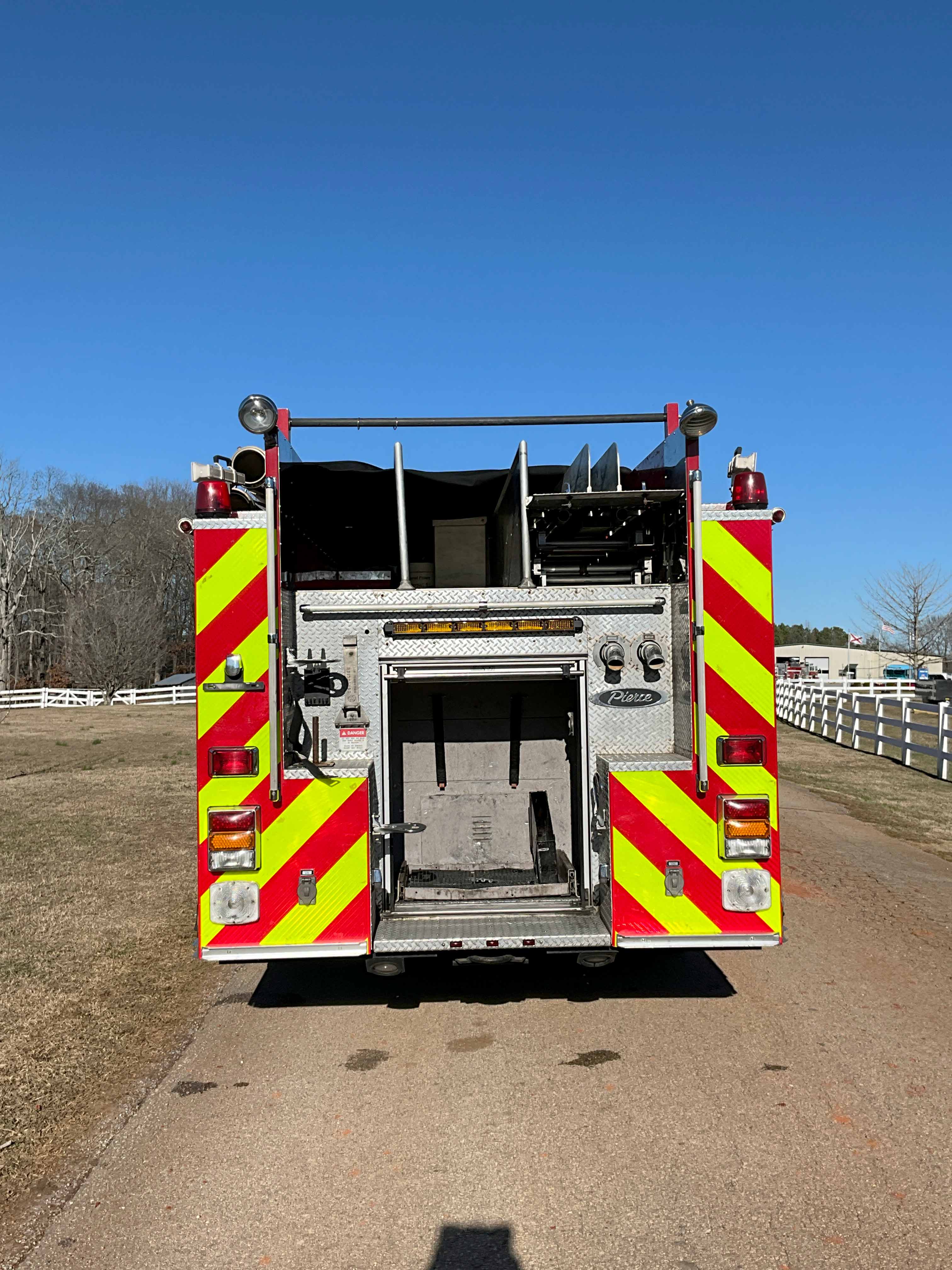 2000 Pierce Saber Pumper | Used Truck Details