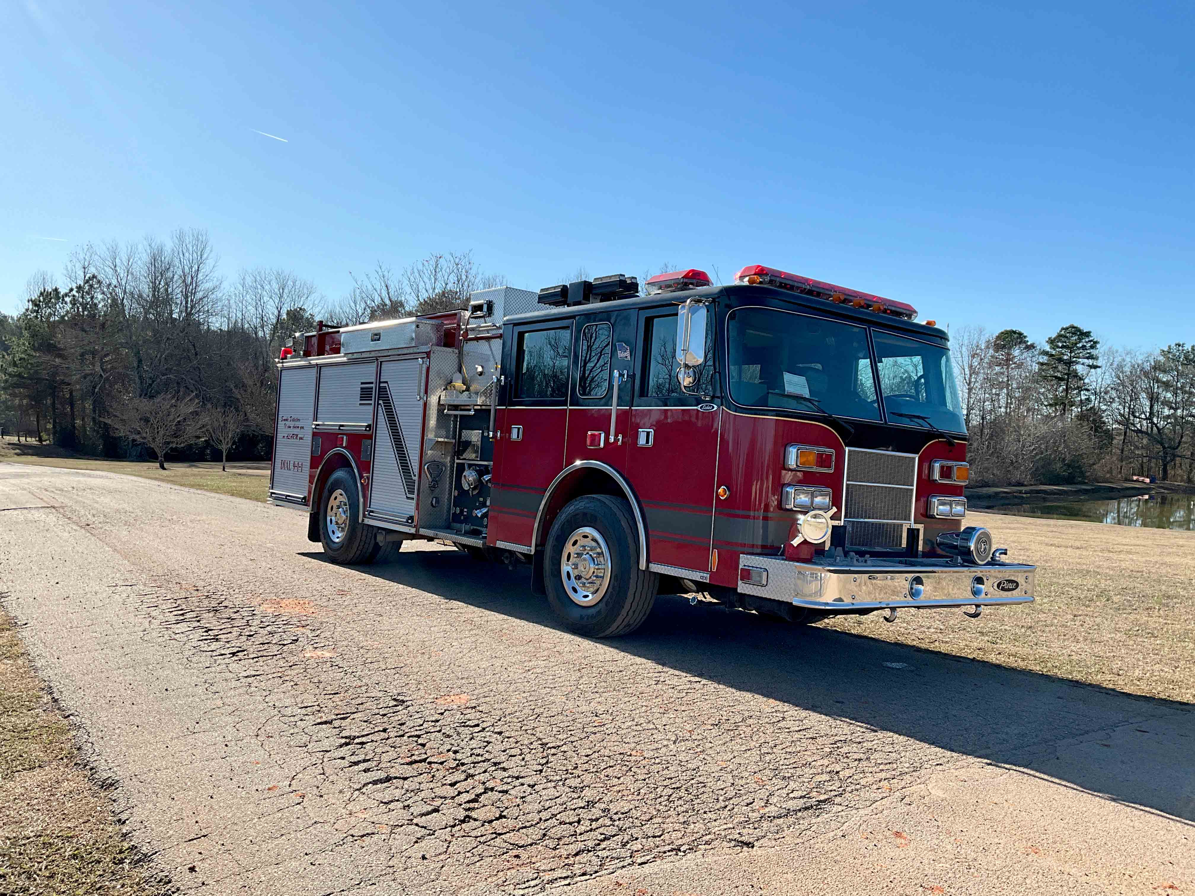 2000 Pierce Saber Pumper | Used Truck Details