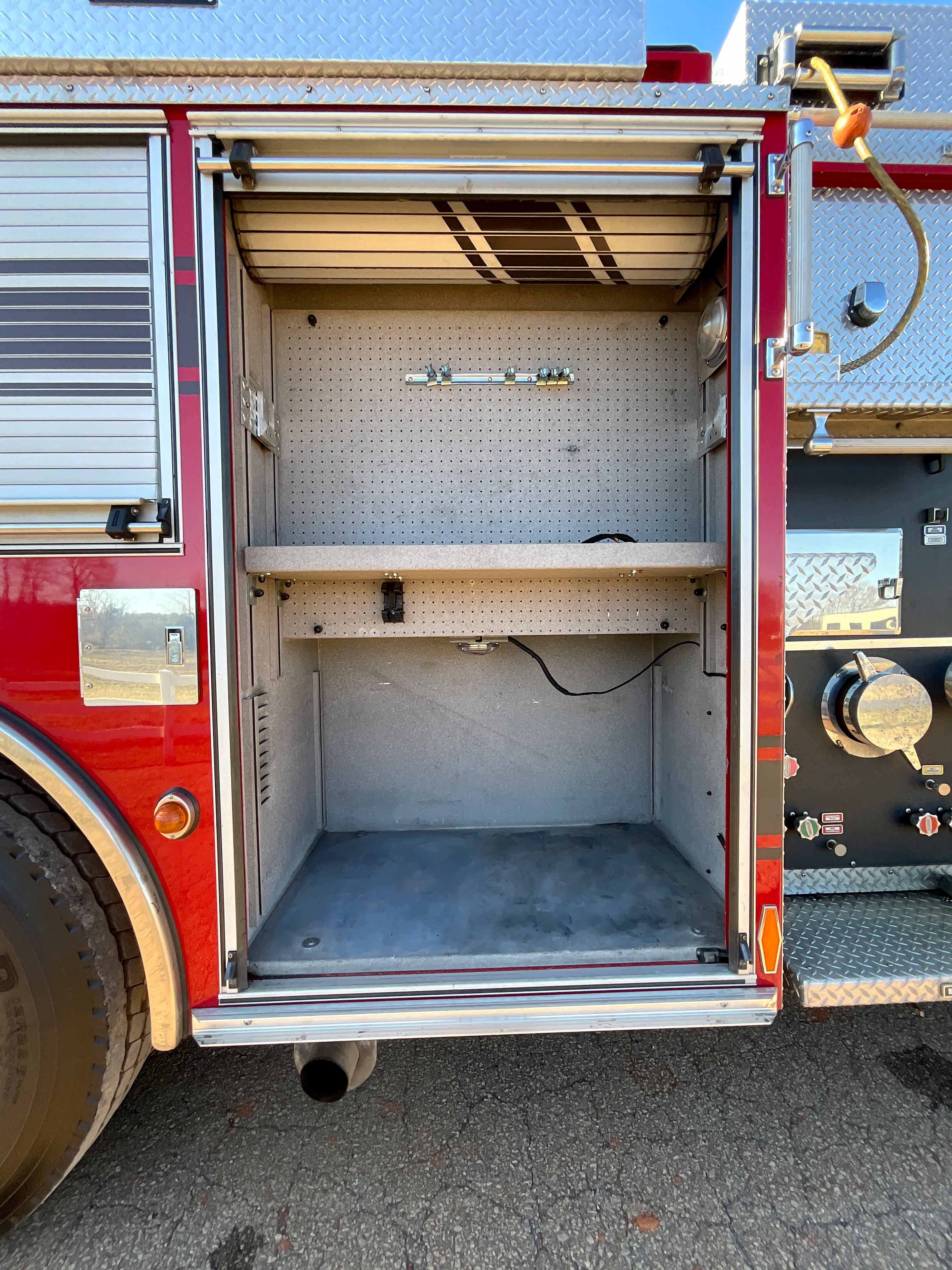 2000 Pierce Saber Pumper | Used Truck Details
