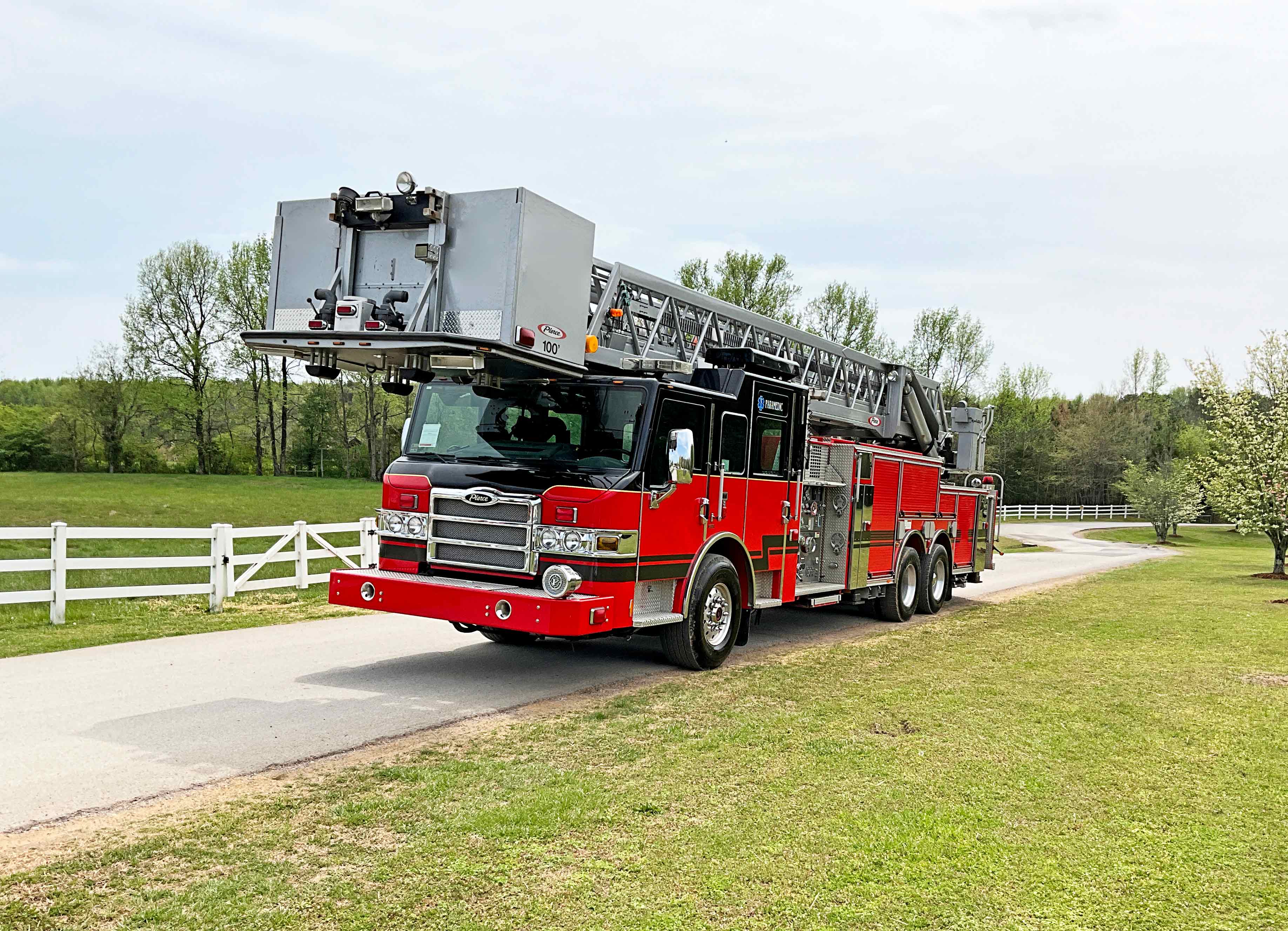 2008 Pierce Velocity 100' Platform | Used Truck Details