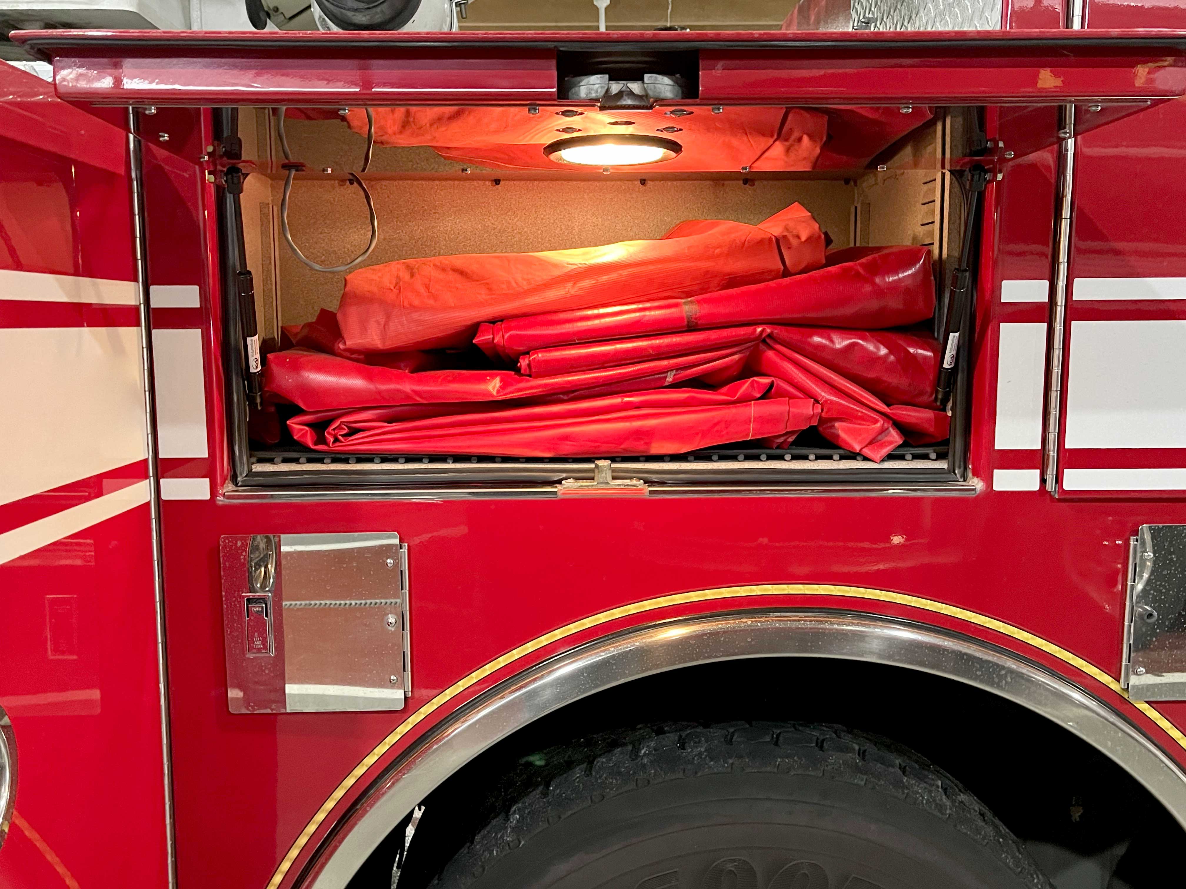 2005 Pierce Lance 100' Tower | Firetrucks Unlimited