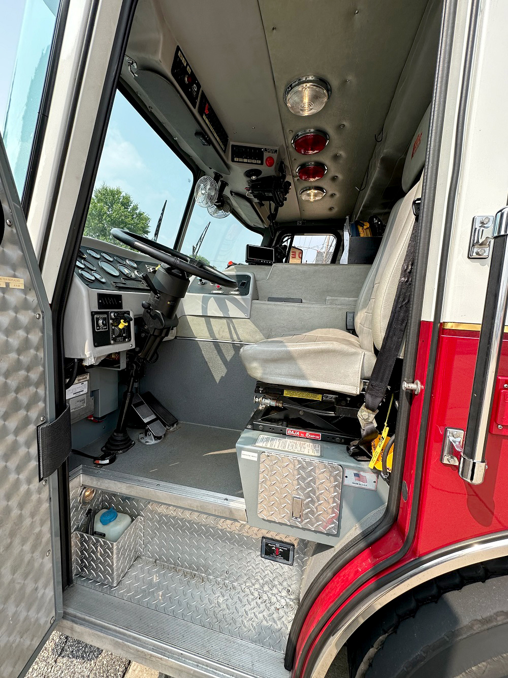 1997 Simon Duplex 93' Mid-Mount Tower | Firetrucks Unlimited