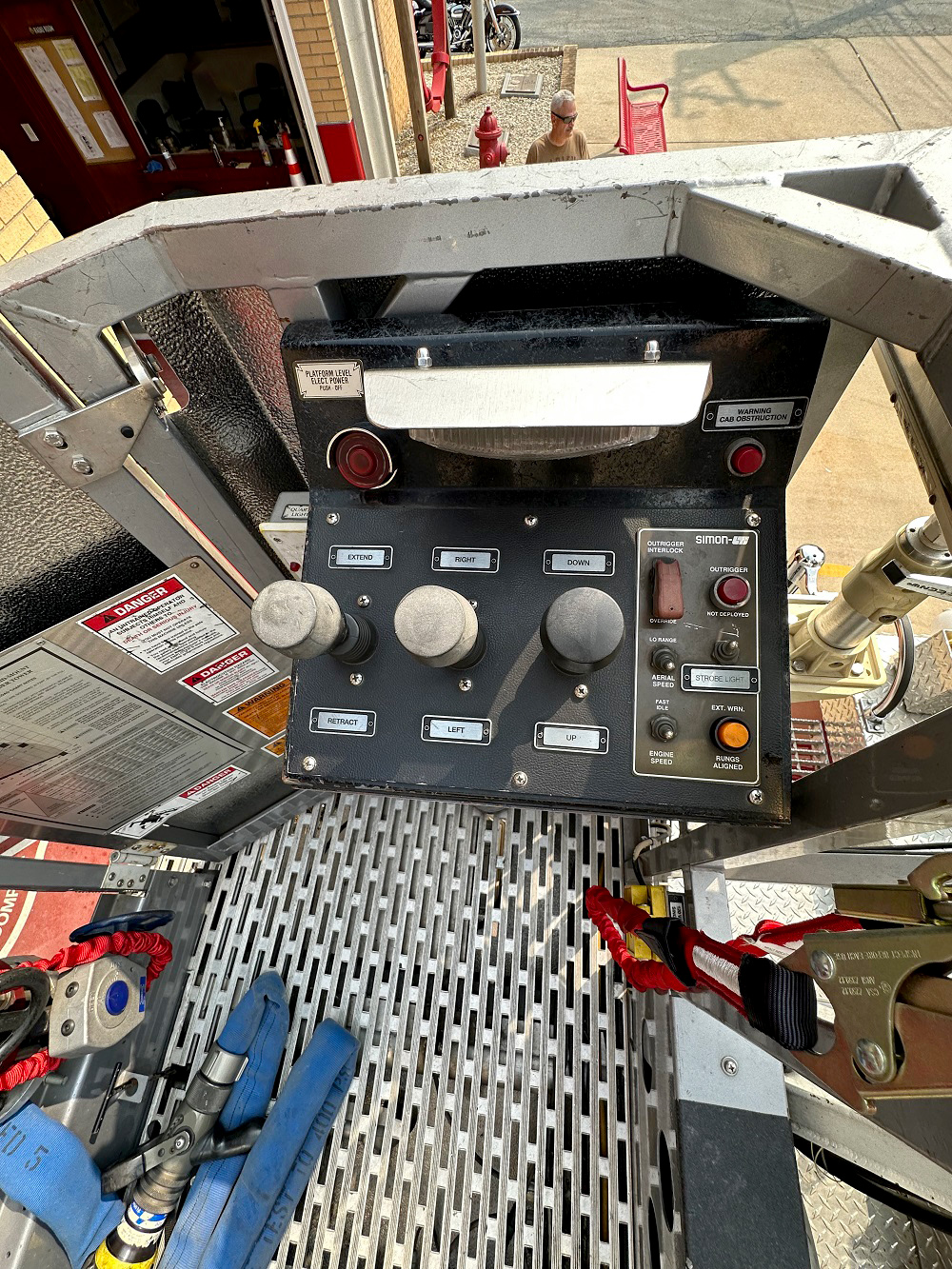 1997 Simon Duplex 93' Mid-Mount Tower | Firetrucks Unlimited