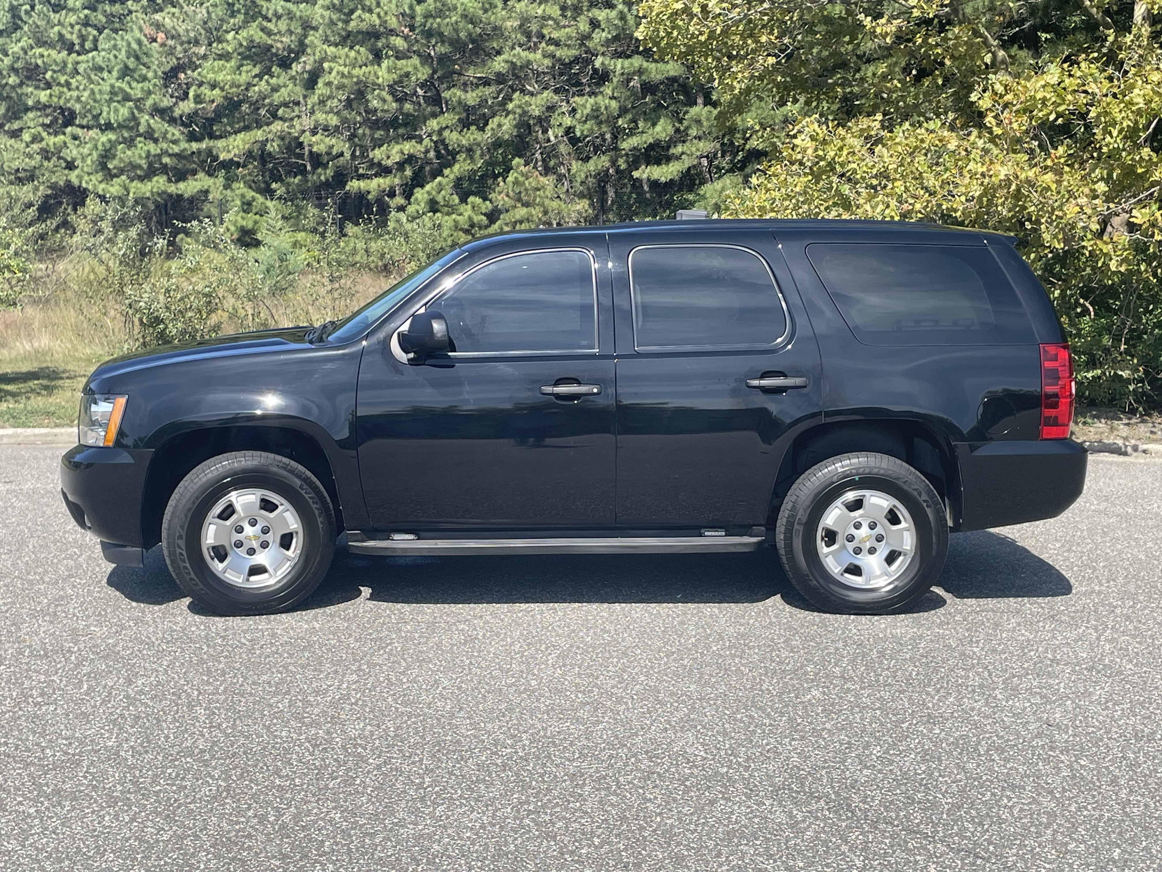2012 Chevrolet Suburban LTZ 4x4 Command Unit | Used Truck Details