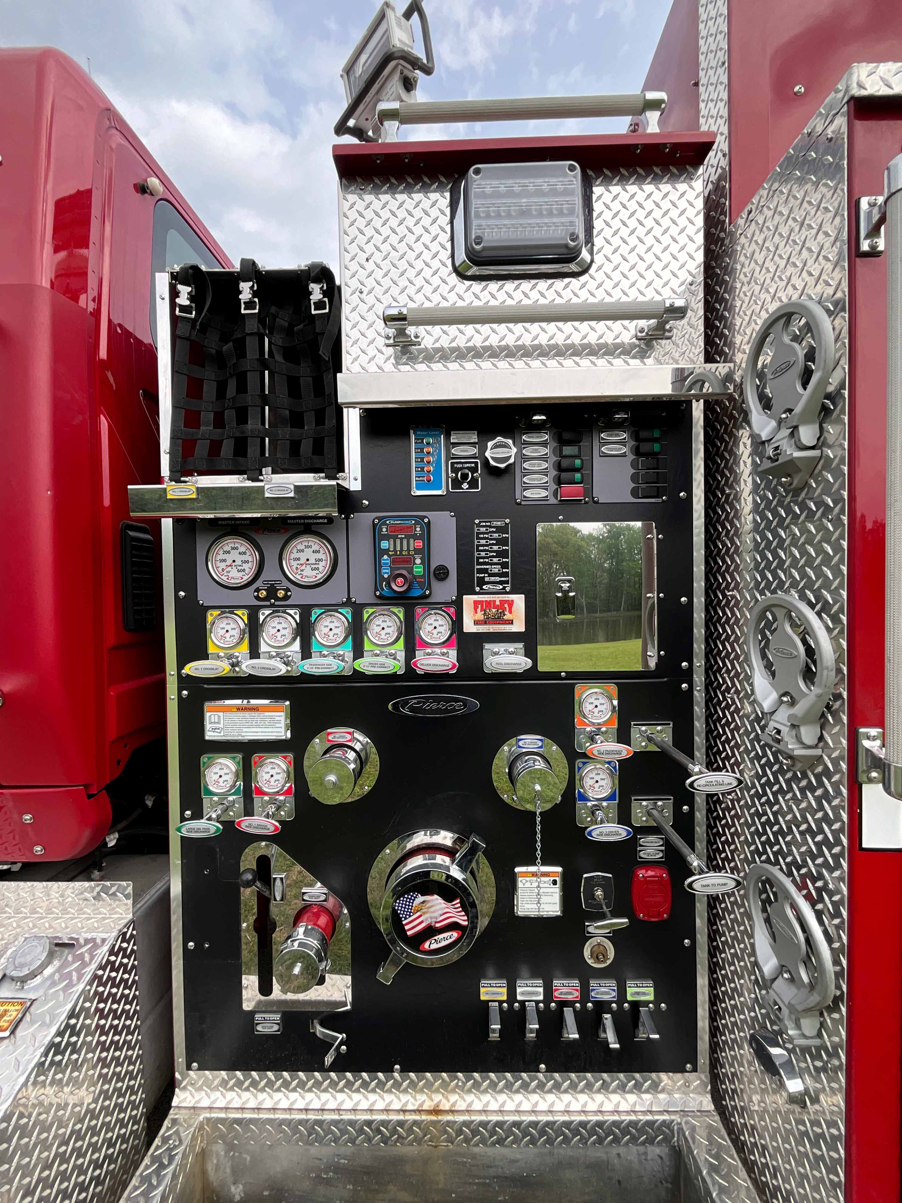 2015 Pierce International Commercial Pumper | Used Truck Details