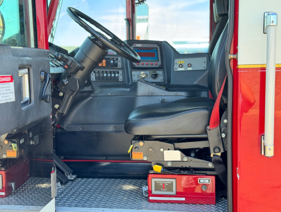 2005 Pierce Quantum Single Axle Cab & Chassis | Firetrucks Unlimited